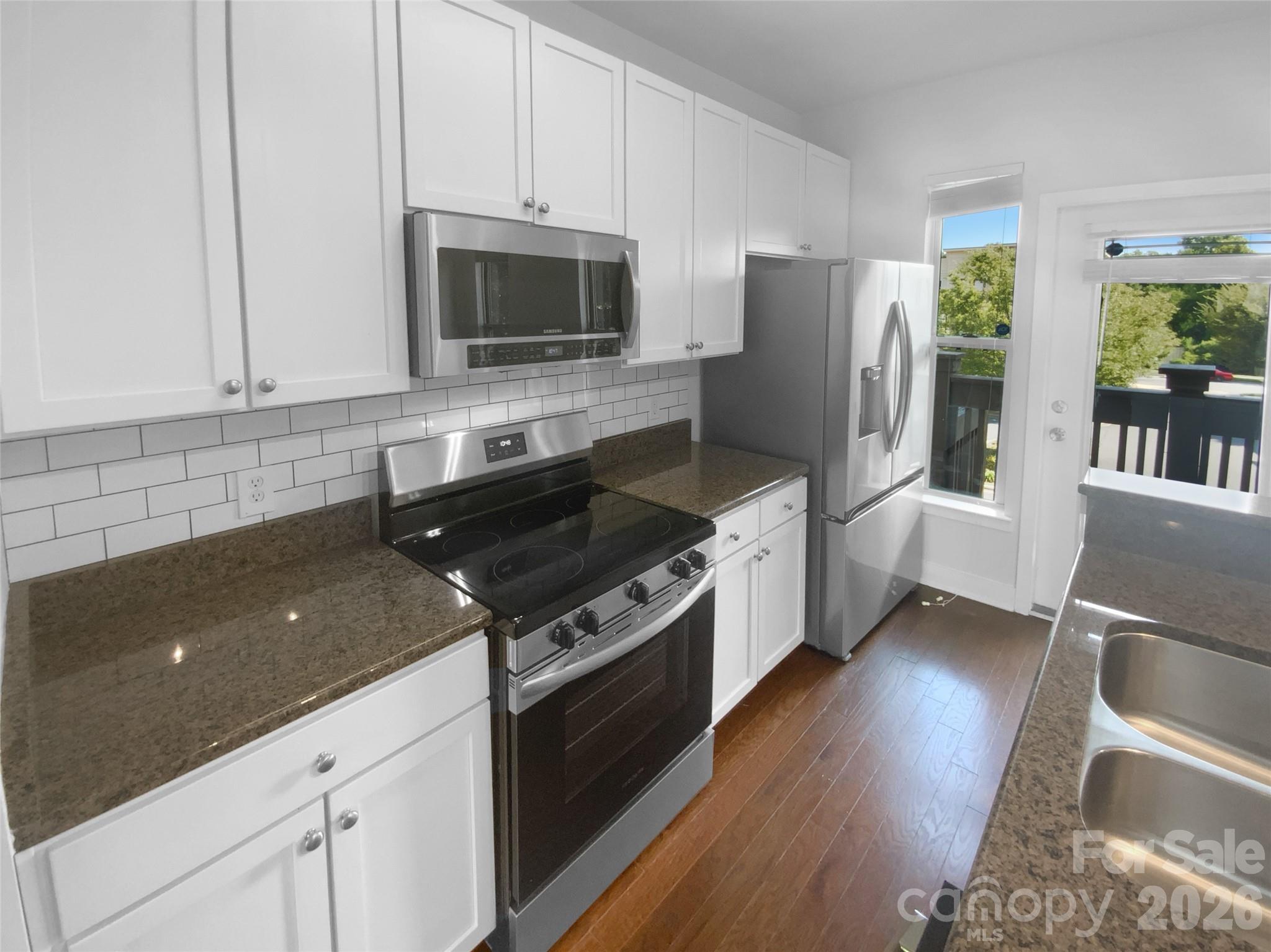 Photo 13 of 1031 Skyline View Way, Charlotte, NC