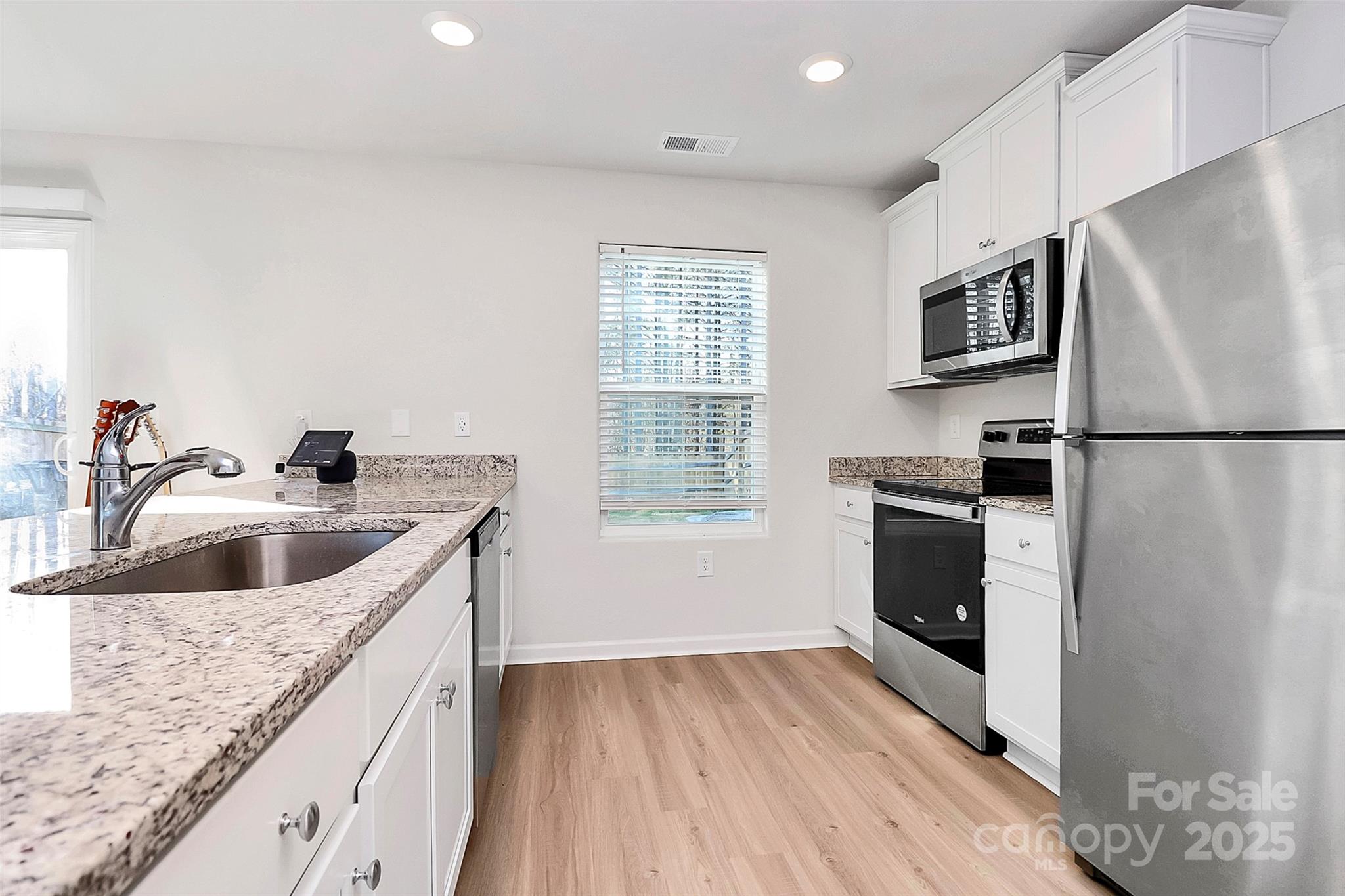 Photo 12 of 5209 Wolfridge Avenue, Charlotte, NC