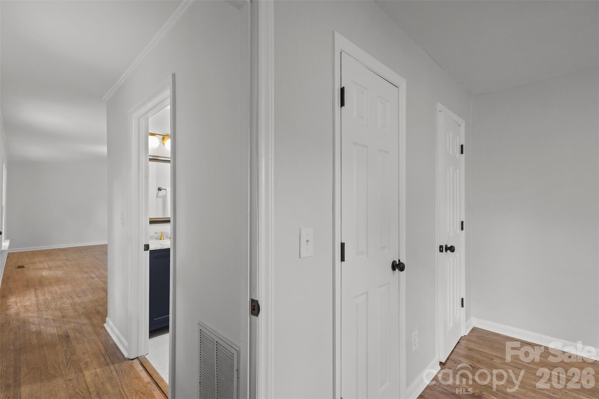 Photo 26 of 3840 Colebrook Road, Charlotte, NC