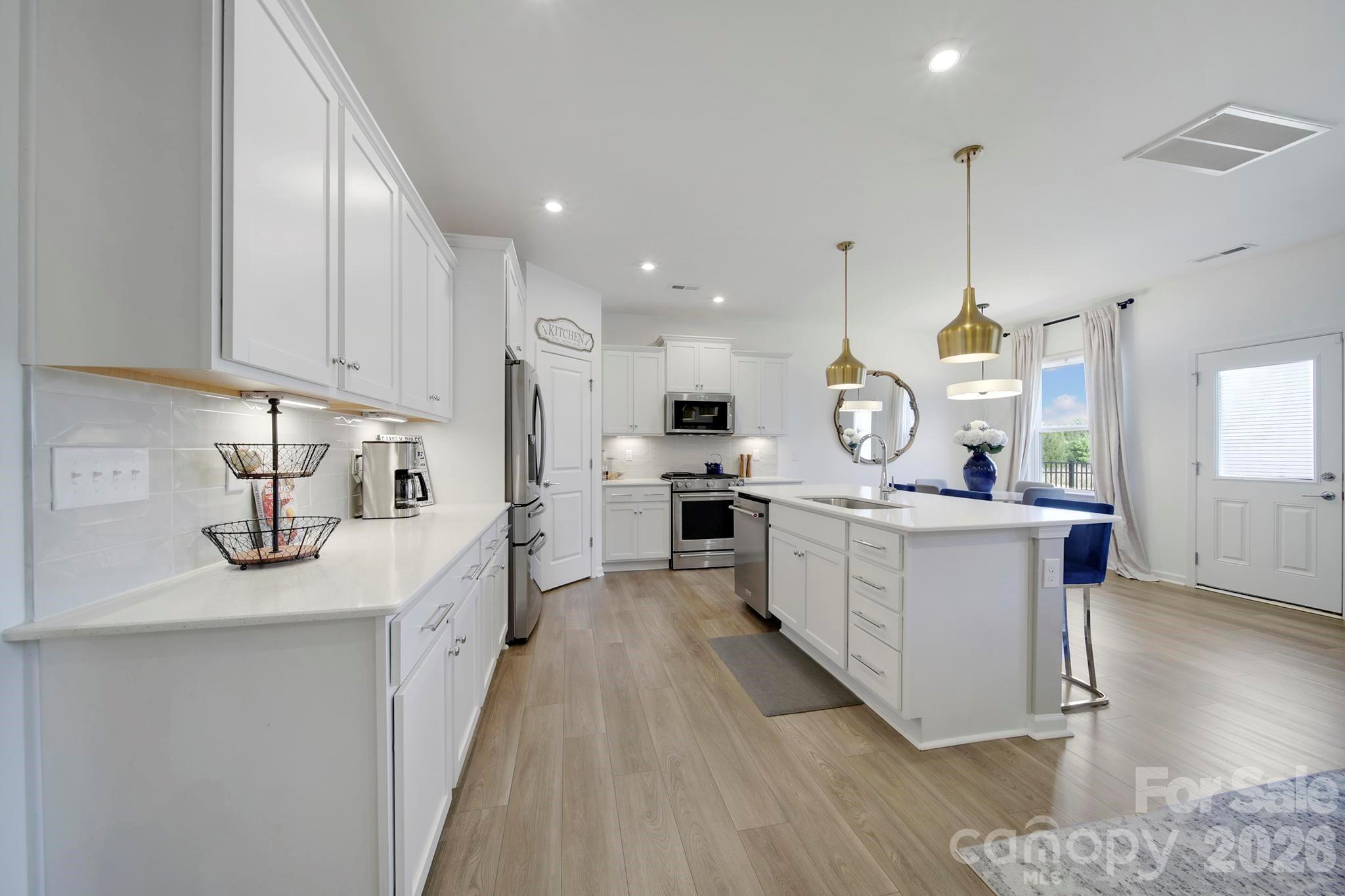 Photo 8 of 14125 Canemeadow Drive, Charlotte, NC
