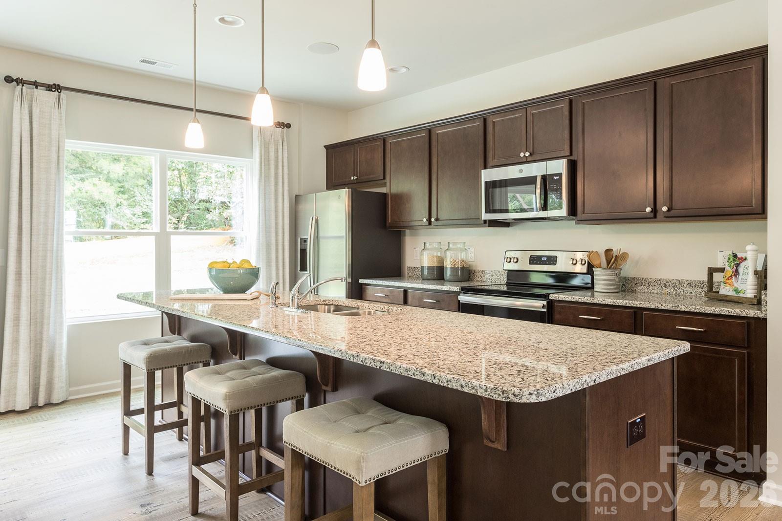 Photo 9 of 4021 Juno Drive, Charlotte, NC