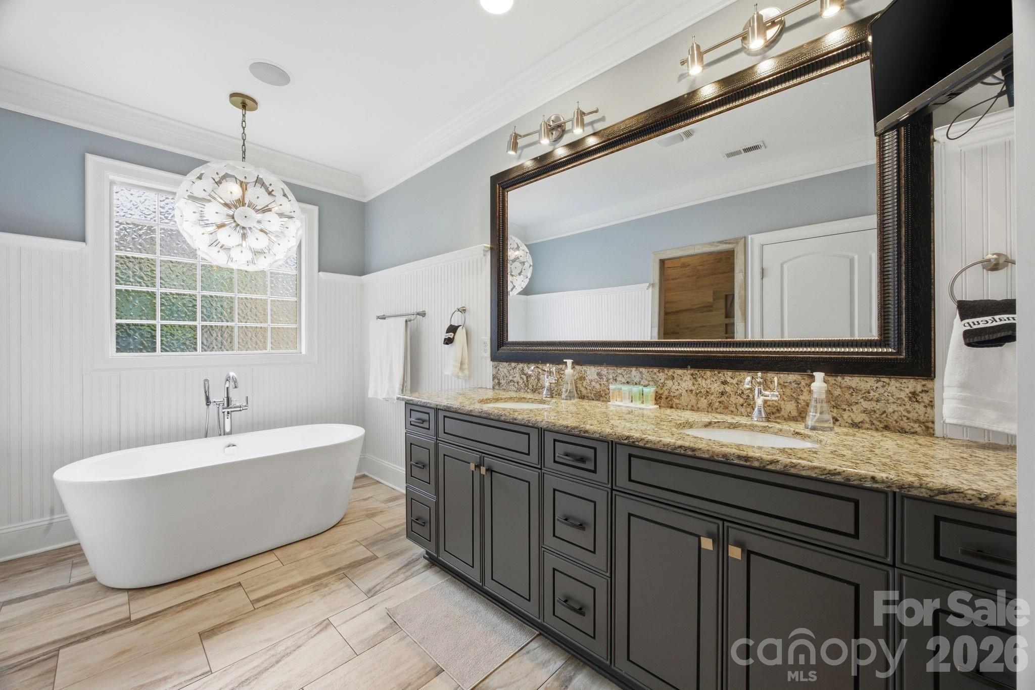 Photo 19 of 3220 Commonwealth Avenue, Charlotte, NC