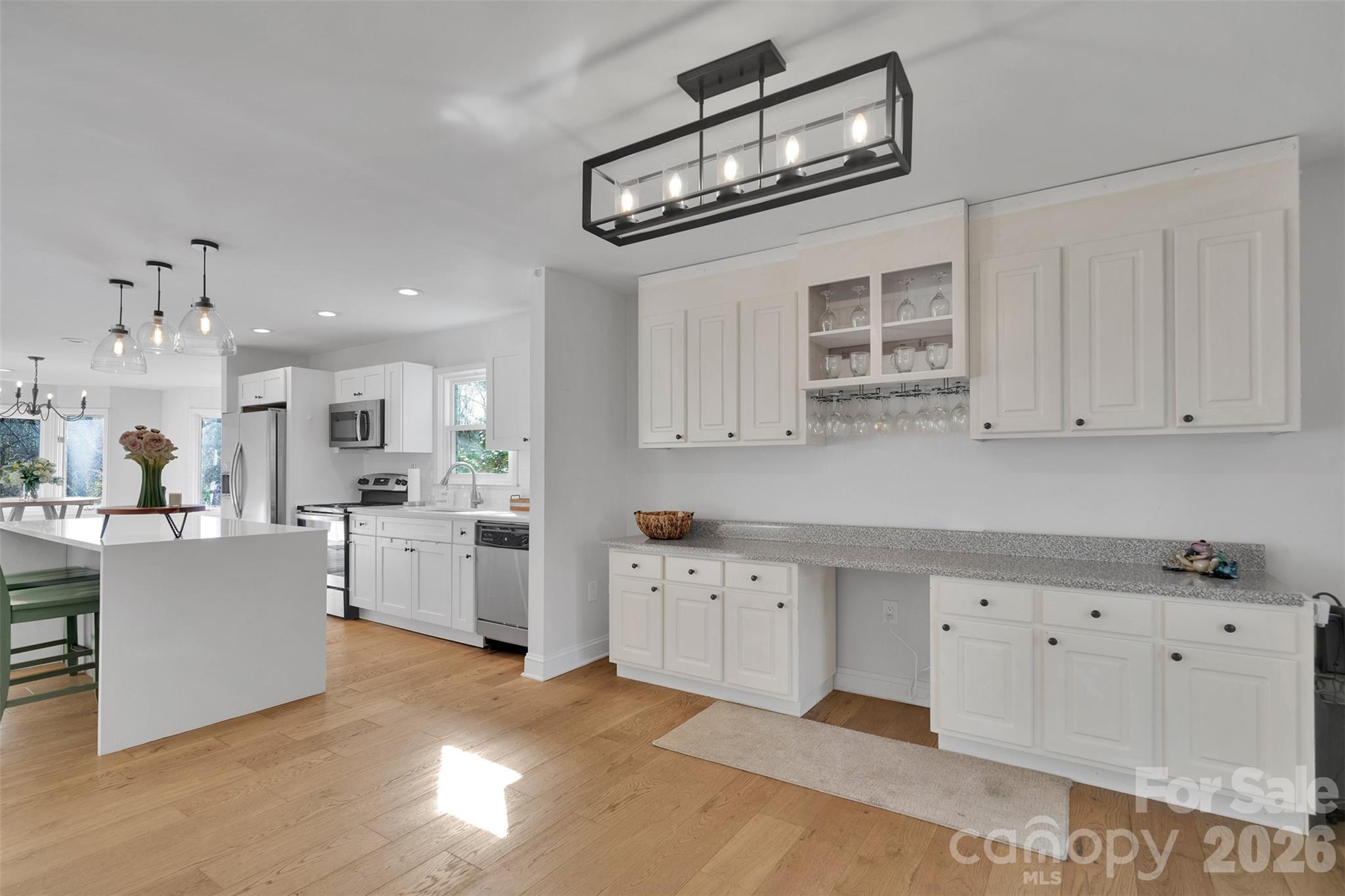 Photo 5 of 301 Hillandale Drive, Charlotte, NC