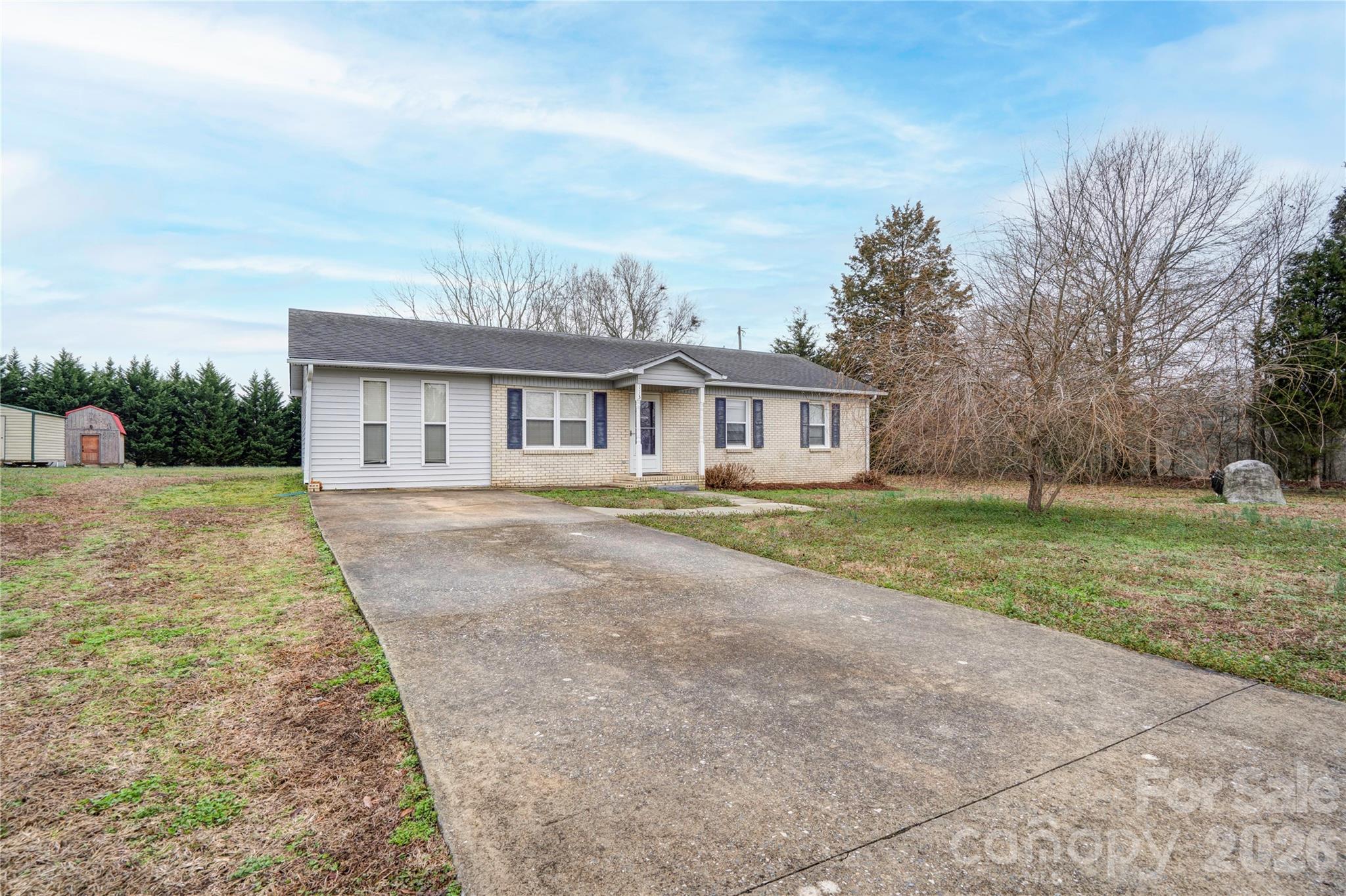 113 Hicks Road, Grover, NC - photo 4 of 40