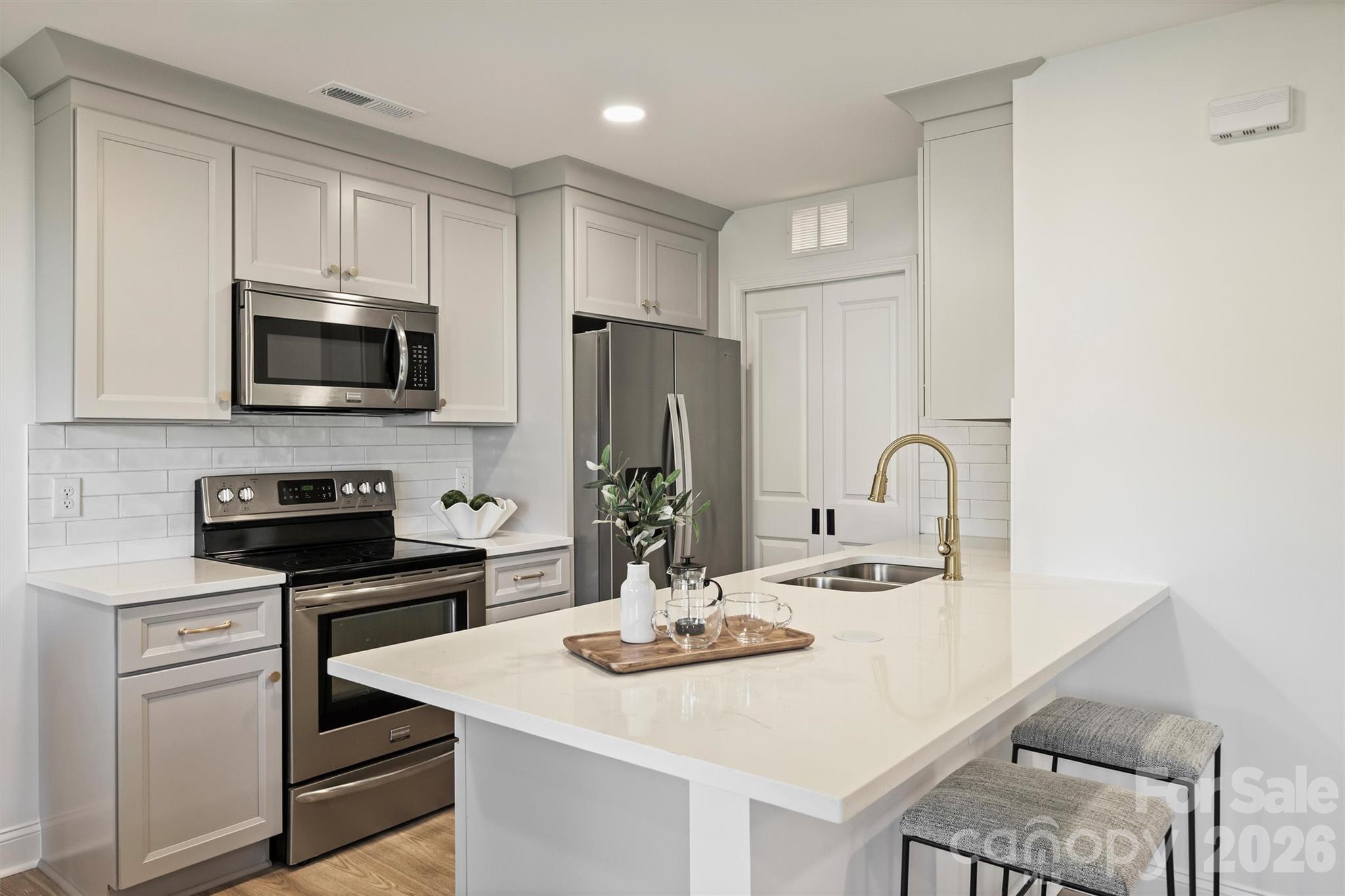 Photo 10 of 11141 Harrowfield Road, Charlotte, NC