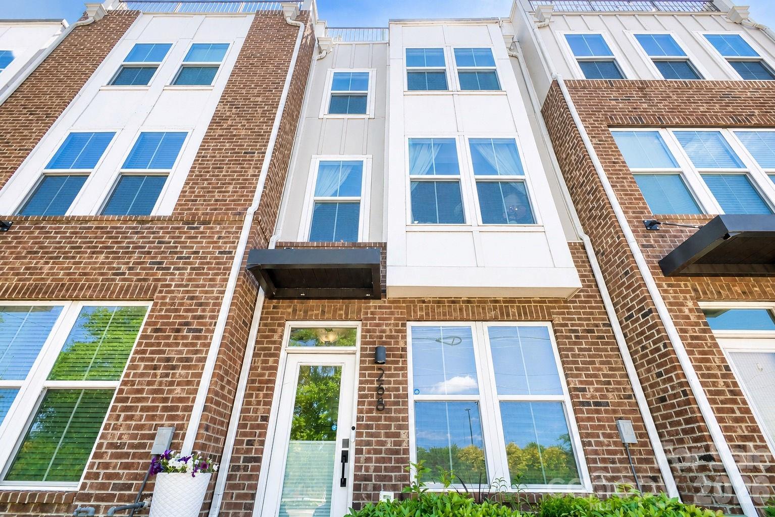 268 Parkwood Avenue, Charlotte, NC - photo 1 of 49