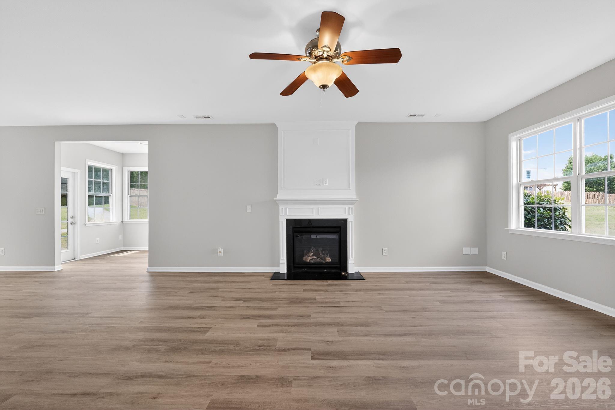 Photo 4 of 8915 Merrie Rose Avenue, Charlotte, NC