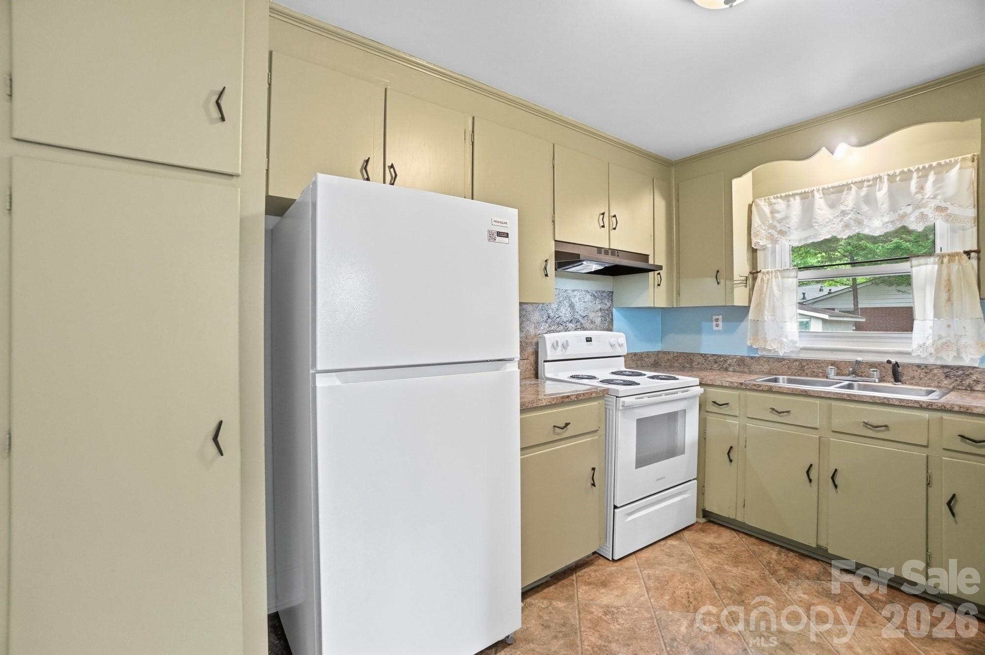 6239 Netherwood Drive, Charlotte, NC - photo 20 of 45