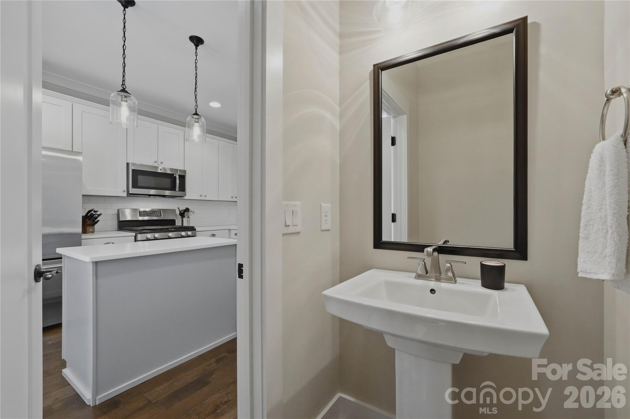 Photo 8 of 1636 Kenilworth Avenue, Charlotte, NC