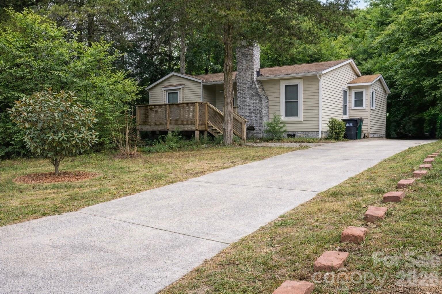 7811 Heatherdale Court, Charlotte, NC - photo 1 of 12