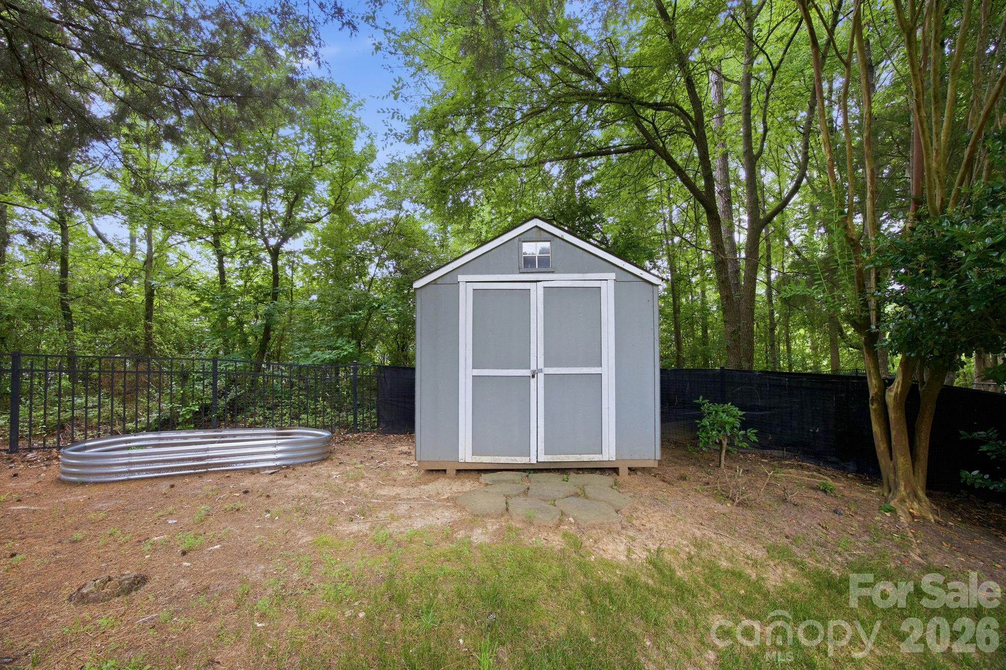 Photo 33 of 16106 Cloverleaf Court, Charlotte, NC