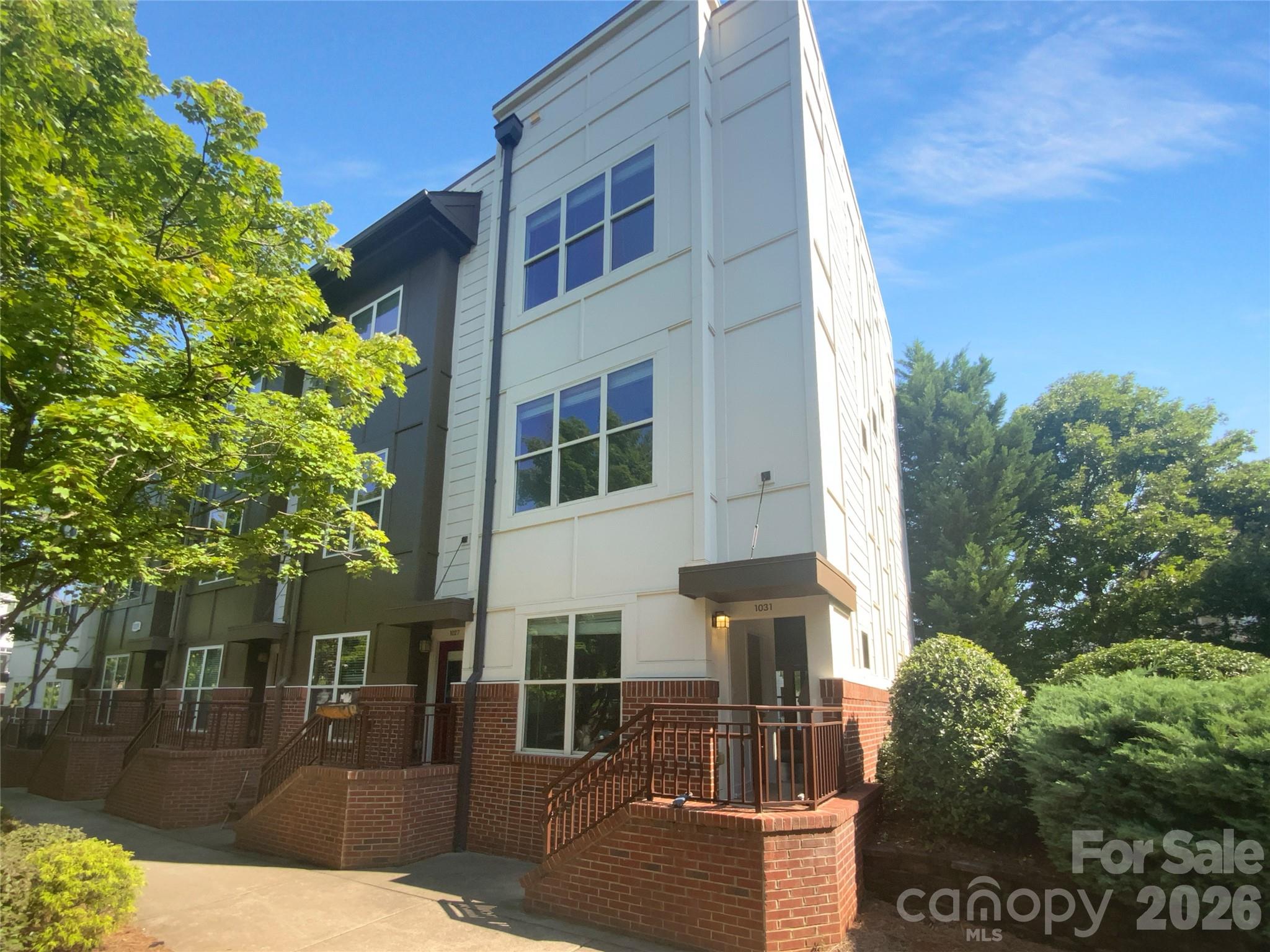 Home for sale at 1031 Skyline View Way, Charlotte, NC — photo 1 of 19