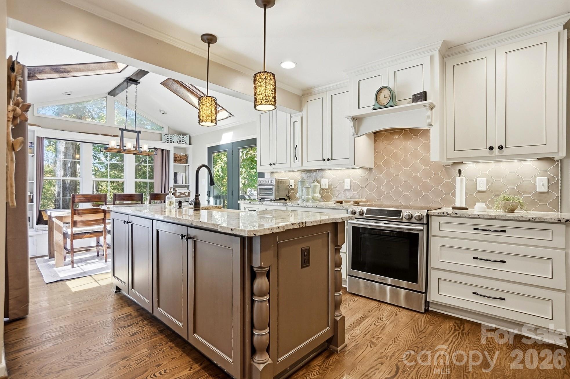 Photo 16 of 434 Chadmore Drive, Charlotte, NC