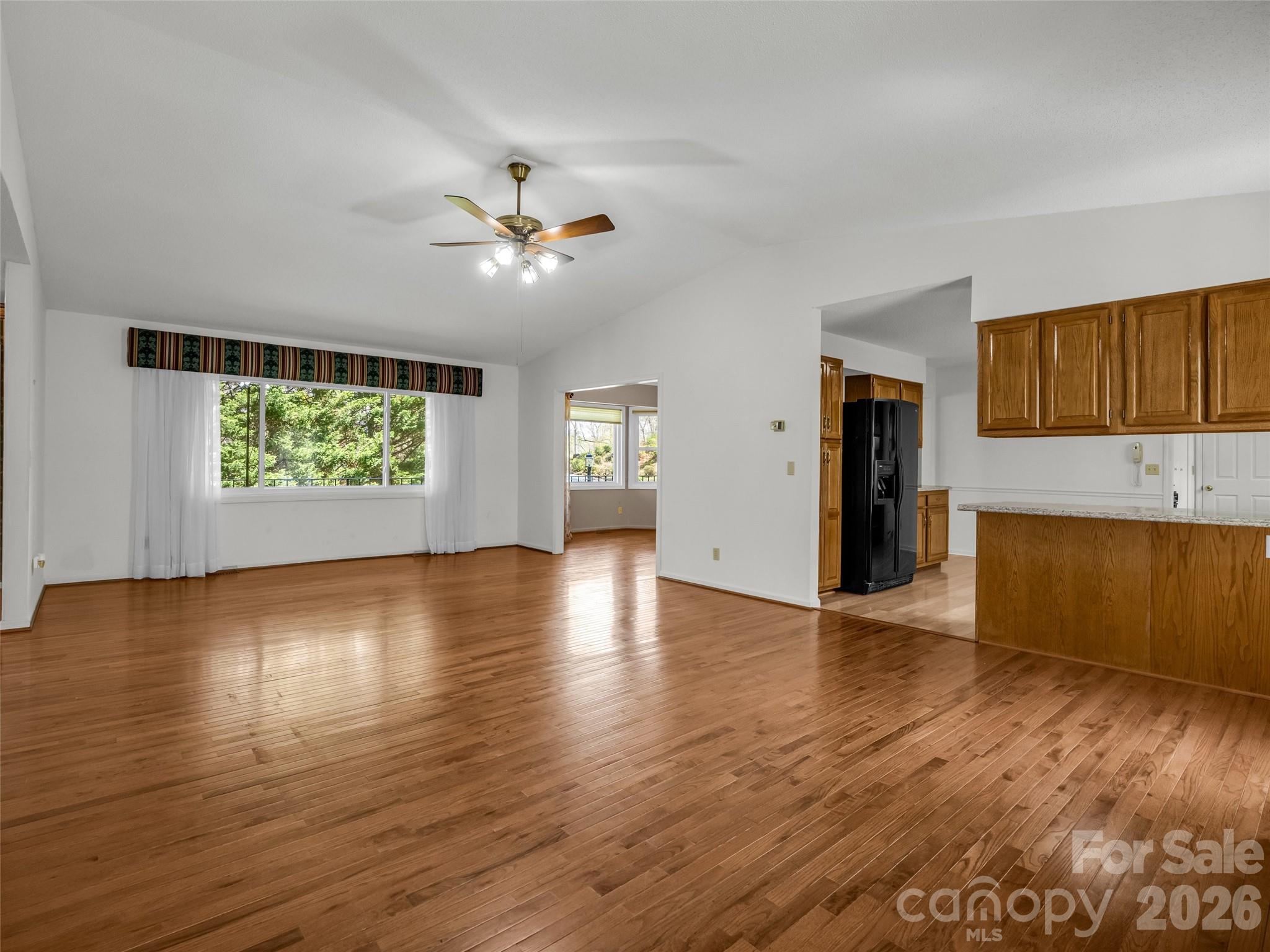 525 Maren Court, Hendersonville, NC - photo 6 of 33