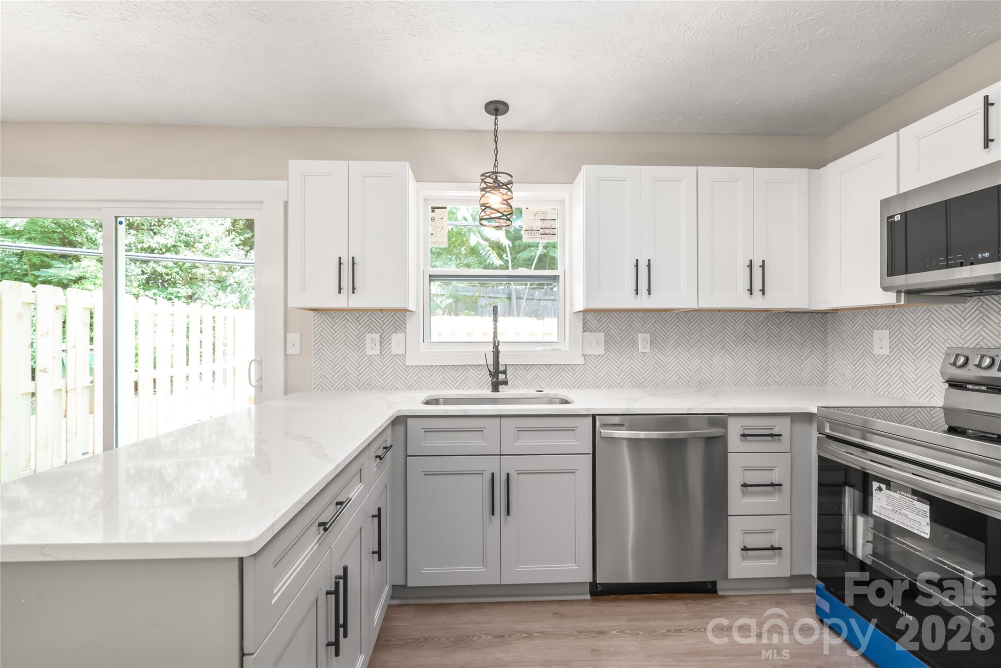 Photo 7 of 1221 Scaleybark RoadF, Charlotte, NC