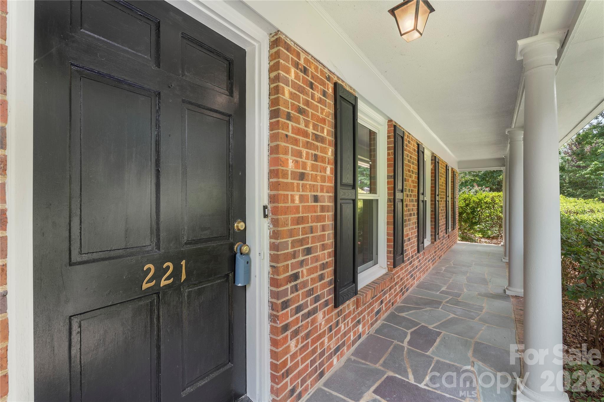 Home for sale at 221 Kingsway Circle, Charlotte, NC — photo 5 of 48