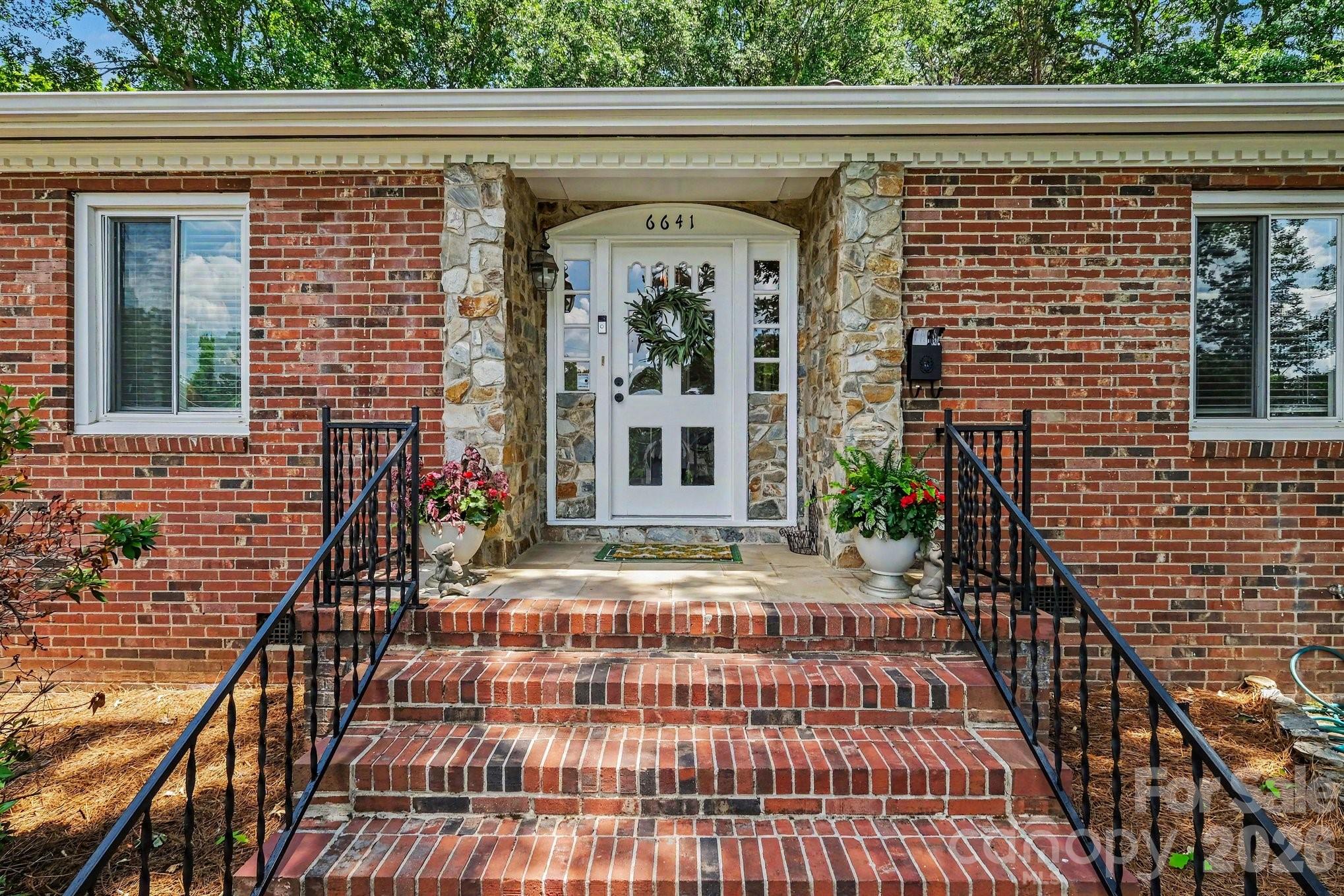 Photo 4 of 6641 Brookmeade Drive, Charlotte, NC