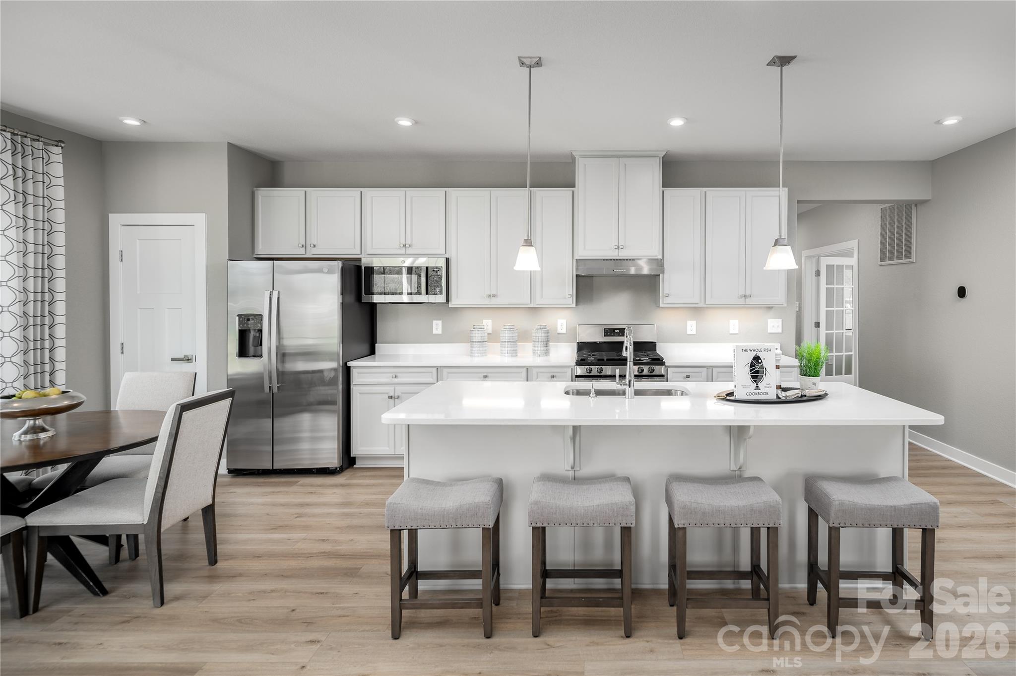 Photo 3 of 921 Heathway Drive, Charlotte, NC