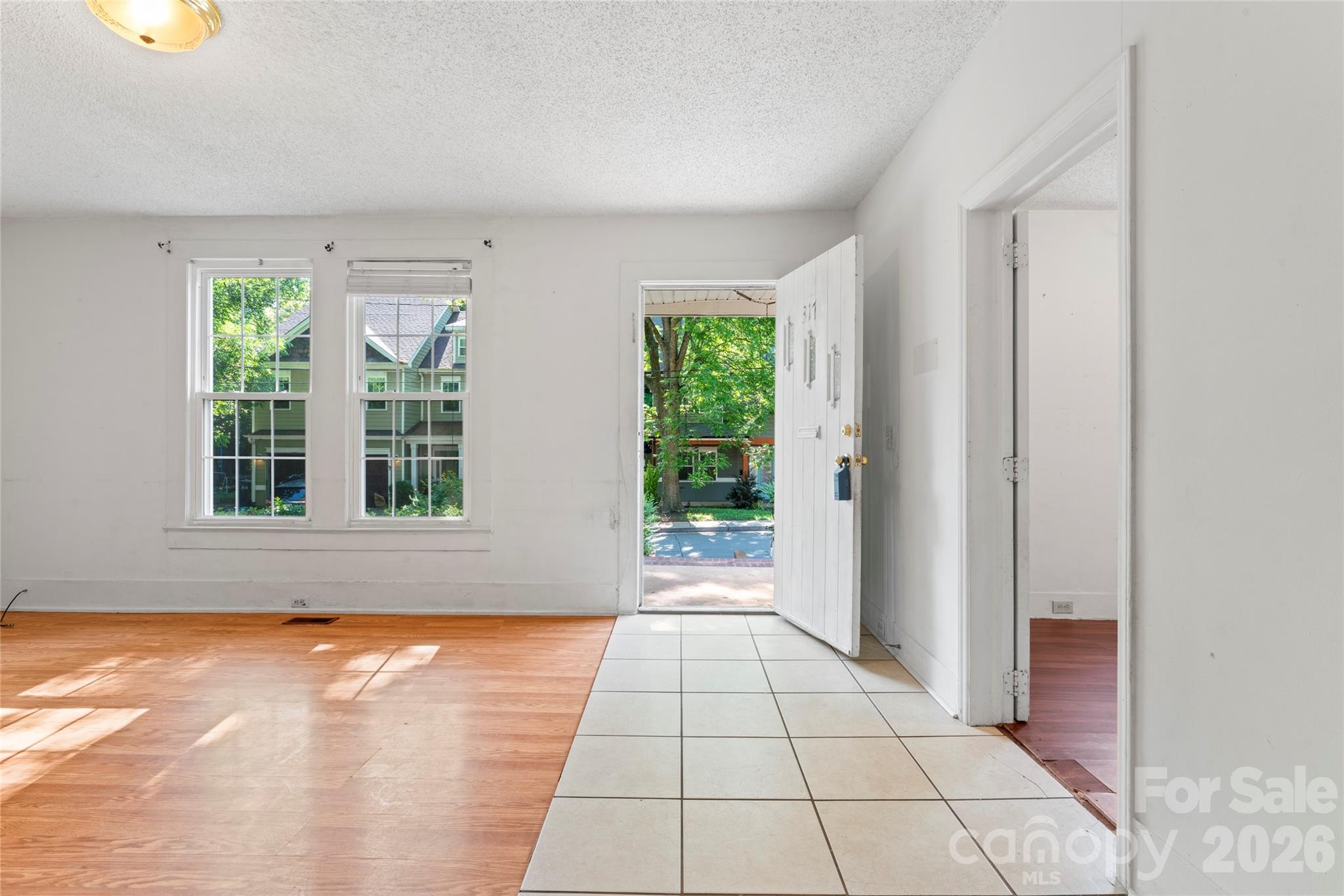 317 Campus Street, Charlotte, NC - photo 6 of 27