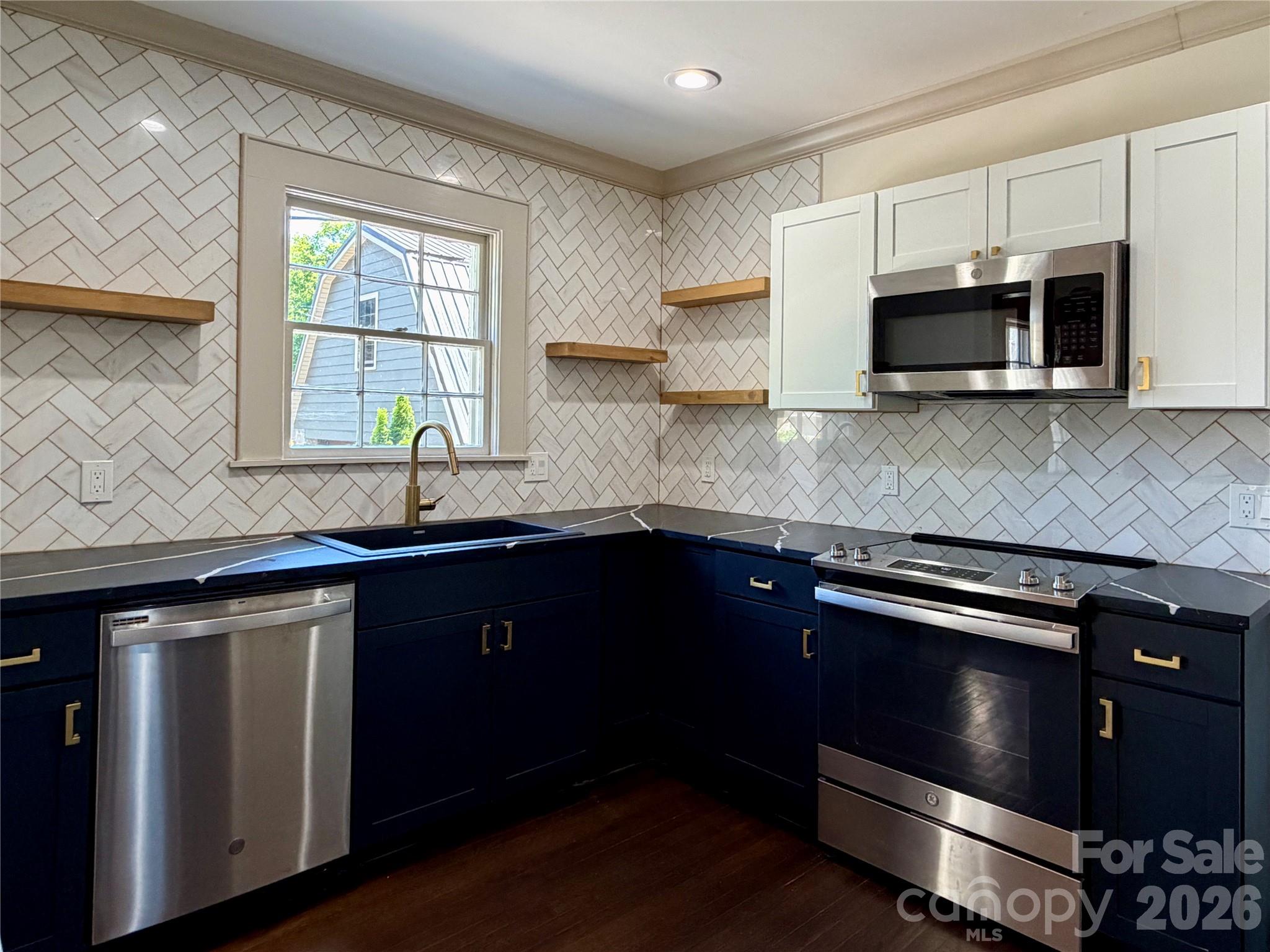 Photo 4 of 1024 Rockway Drive, Charlotte, NC