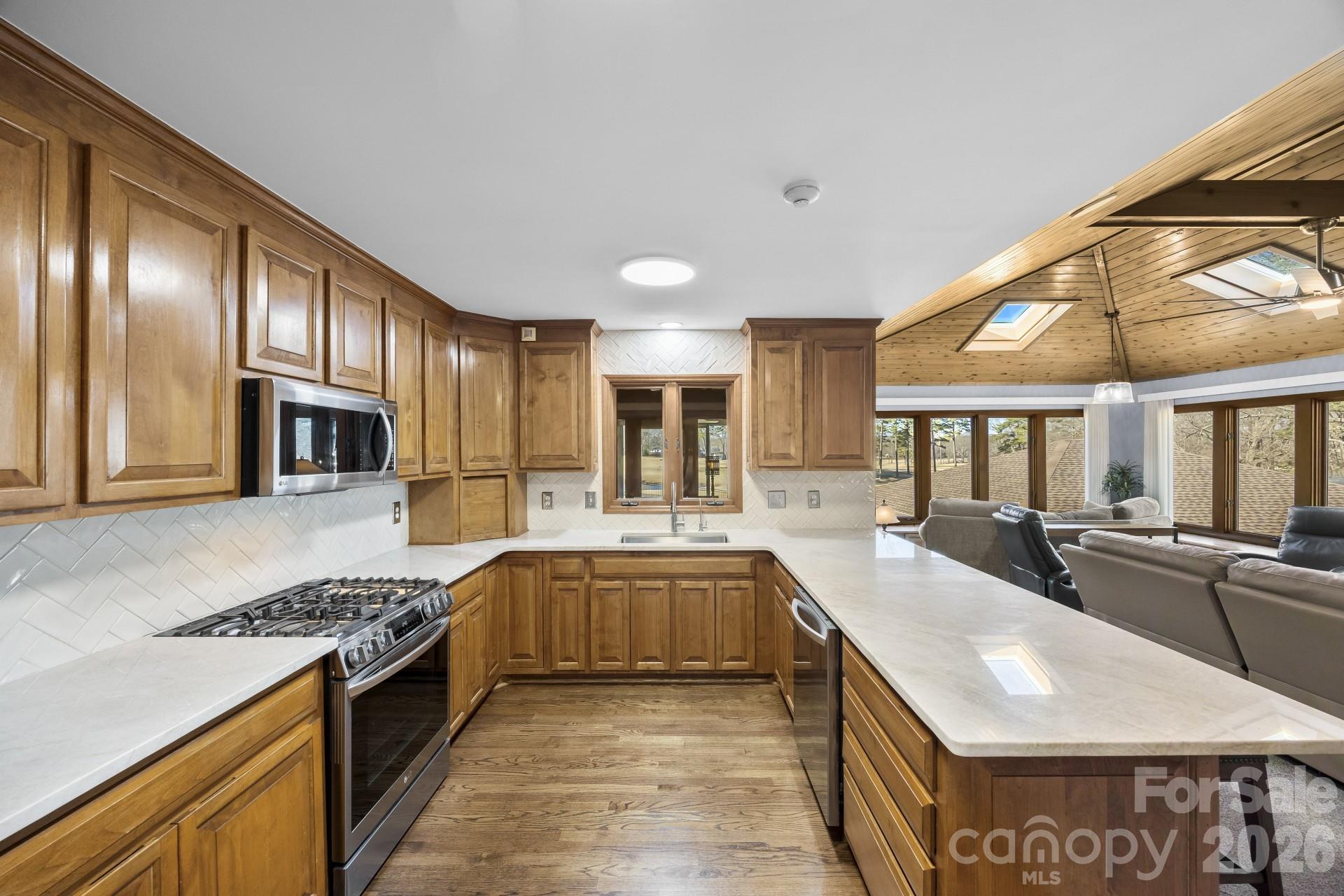 Photo 10 of 1419 Stoneyridge Drive, Charlotte, NC