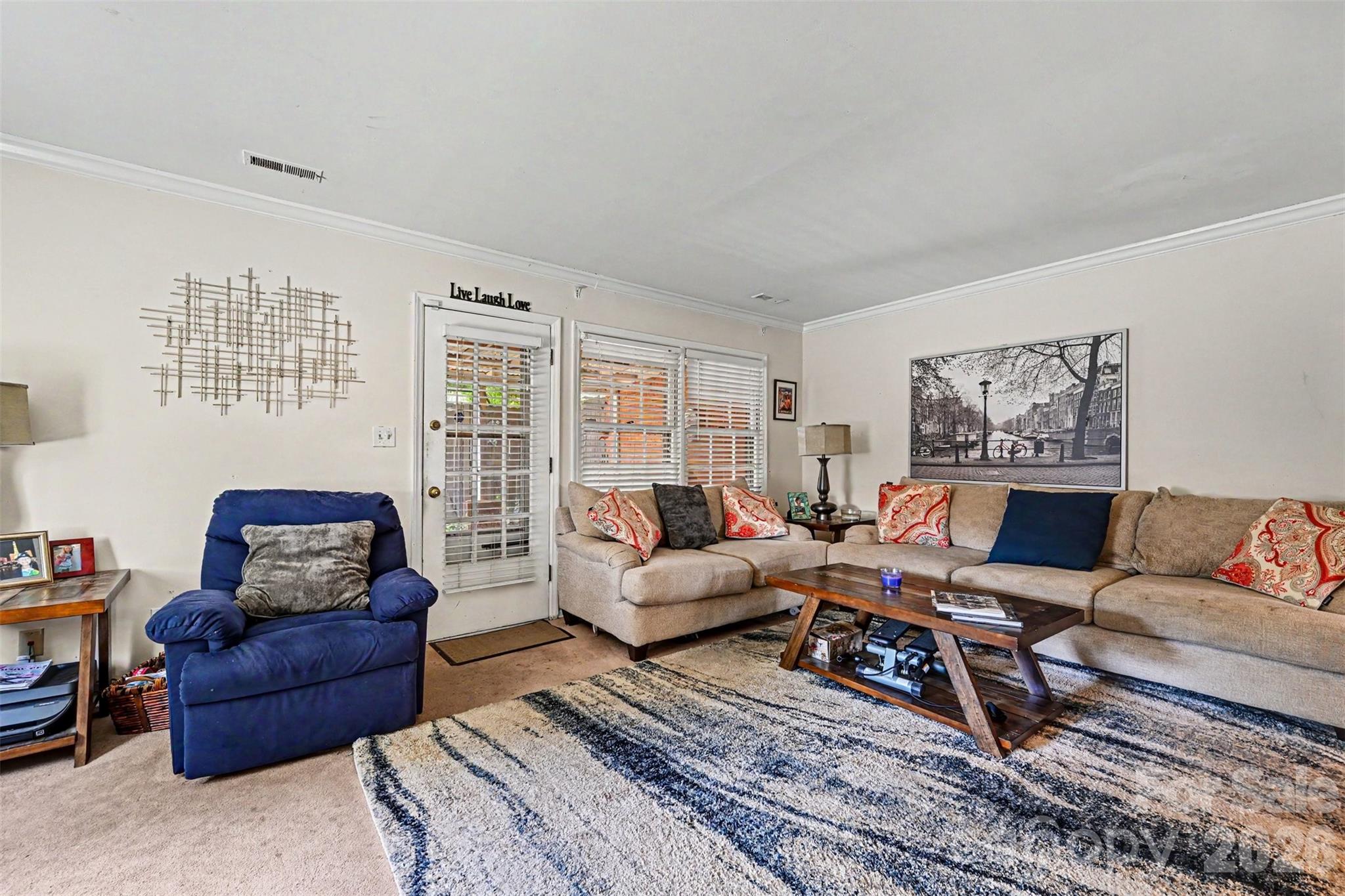 8030 Regent Park Lane, Charlotte, NC - photo 9 of 36