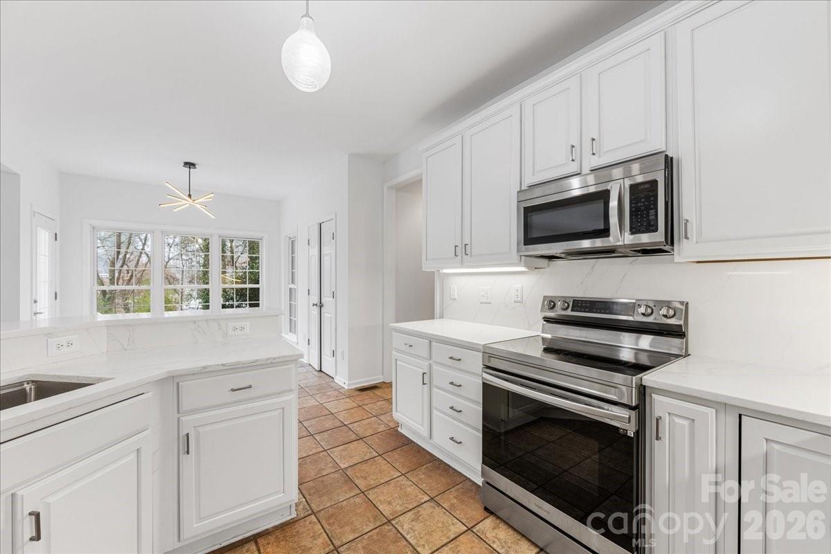 4523 Brent Wood Drive, Belmont, NC - photo 6 of 27