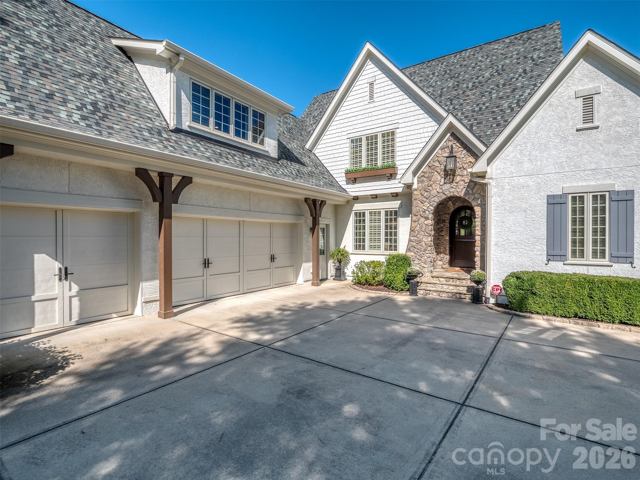 Photo 2 of 16728 Ashton Oaks Drive, Charlotte, NC