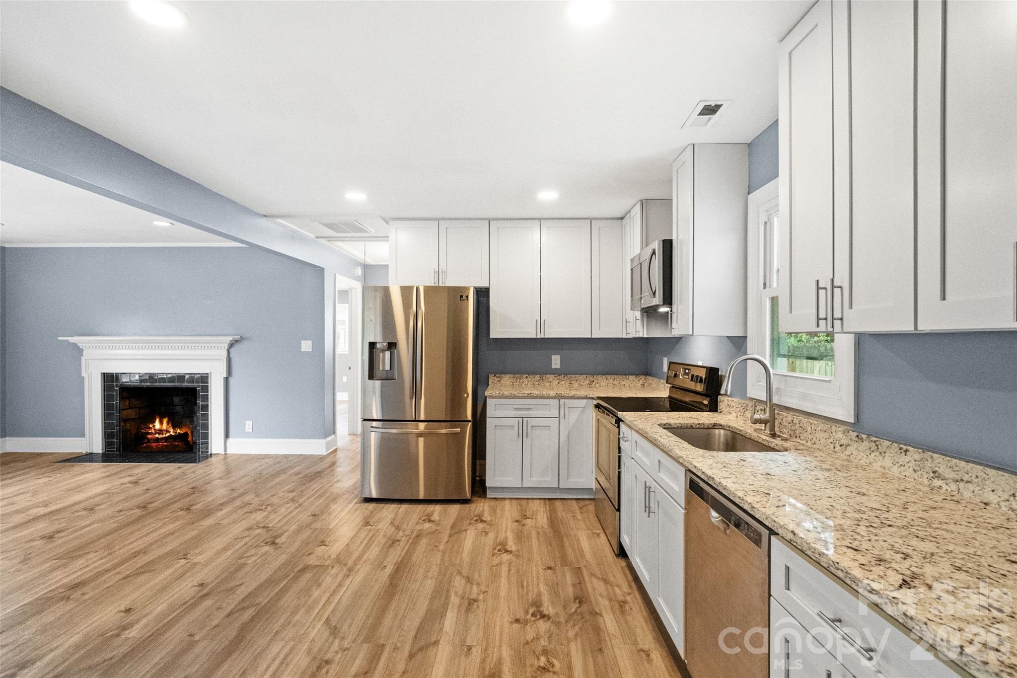 Photo 8 of 1626 Taylor Avenue, Charlotte, NC