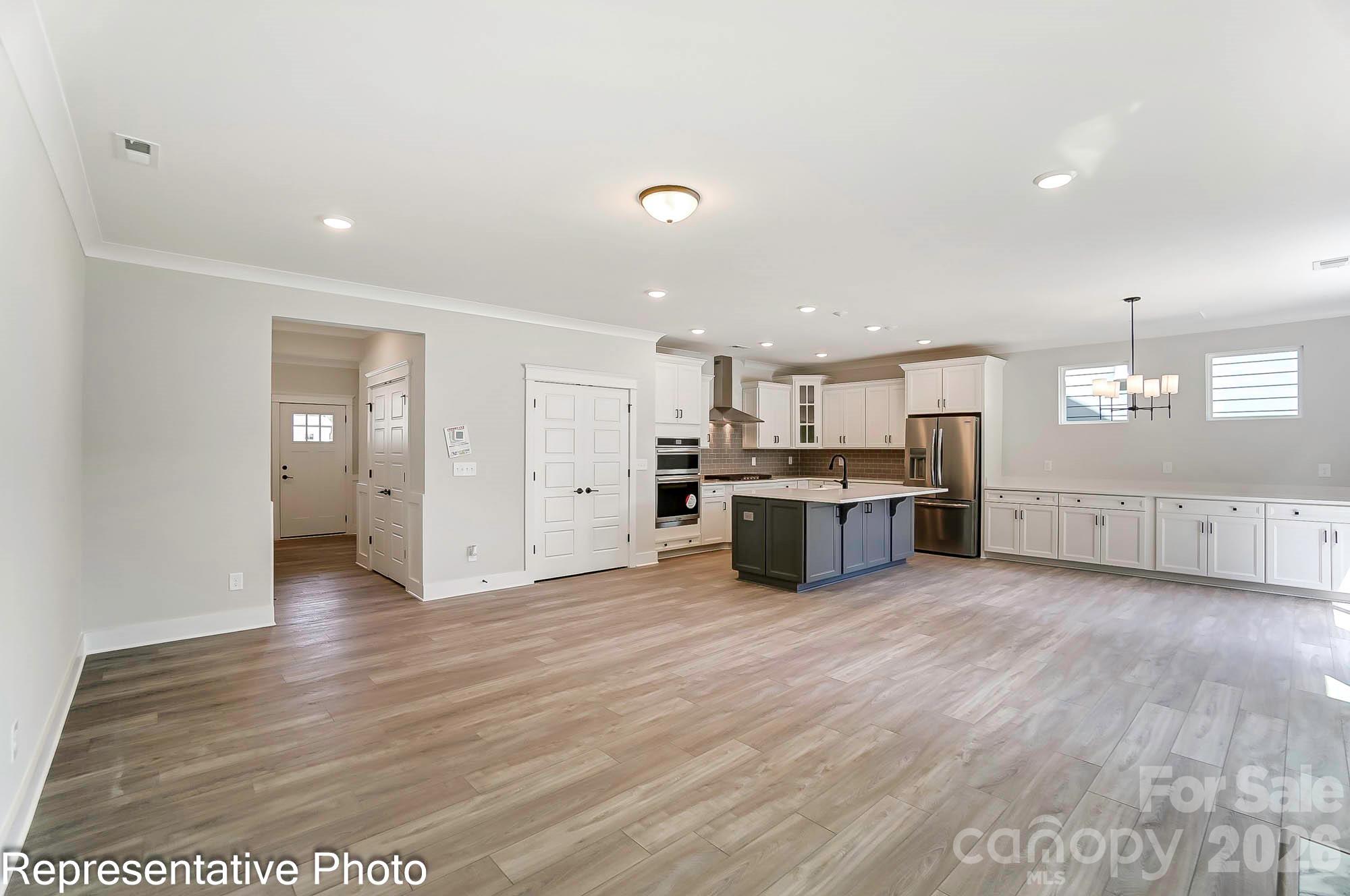 Photo 4 of 13118 Foxberry Road, Charlotte, NC