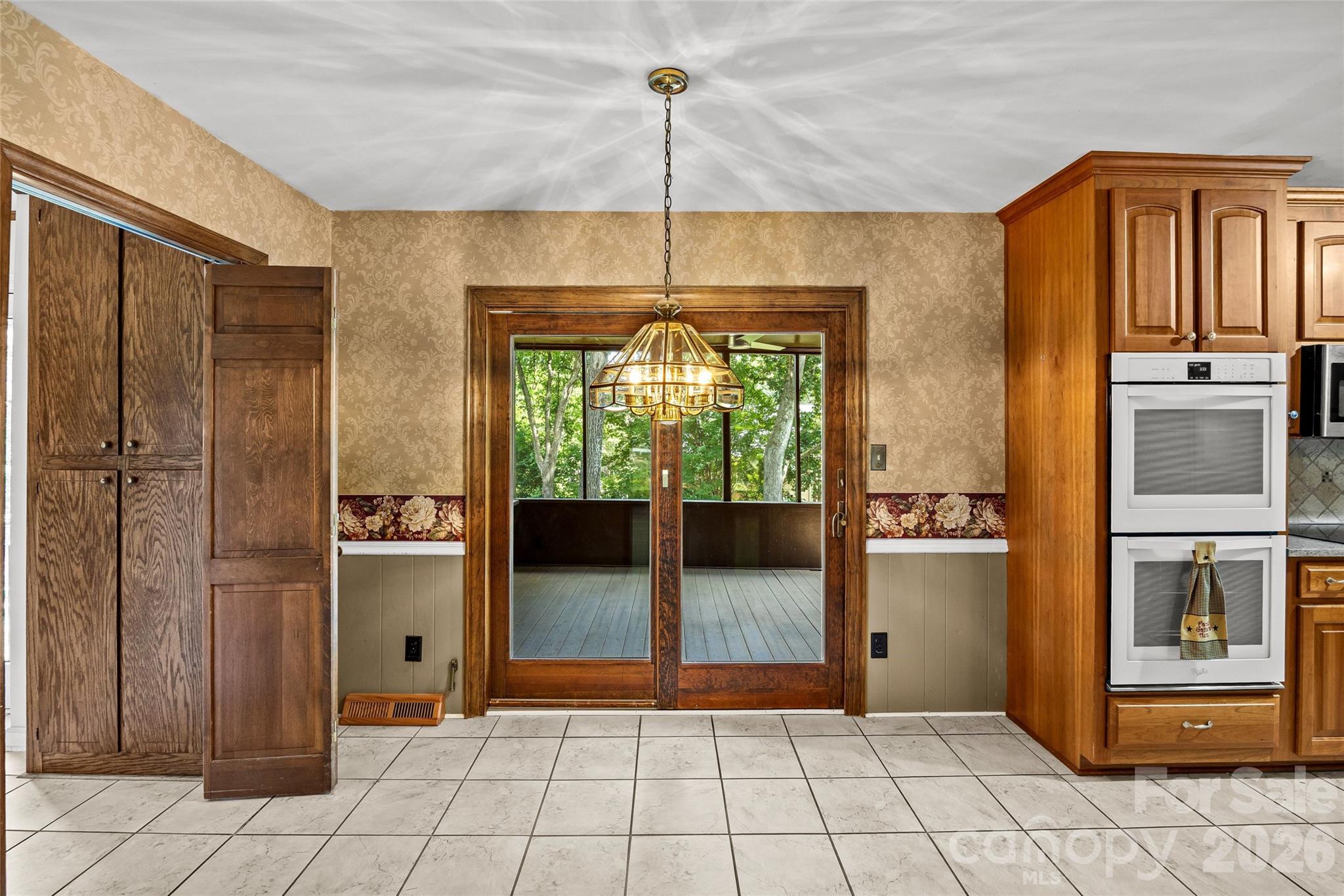 Home for sale at 7201 Hopeton Road, Charlotte, NC — photo 17 of 48