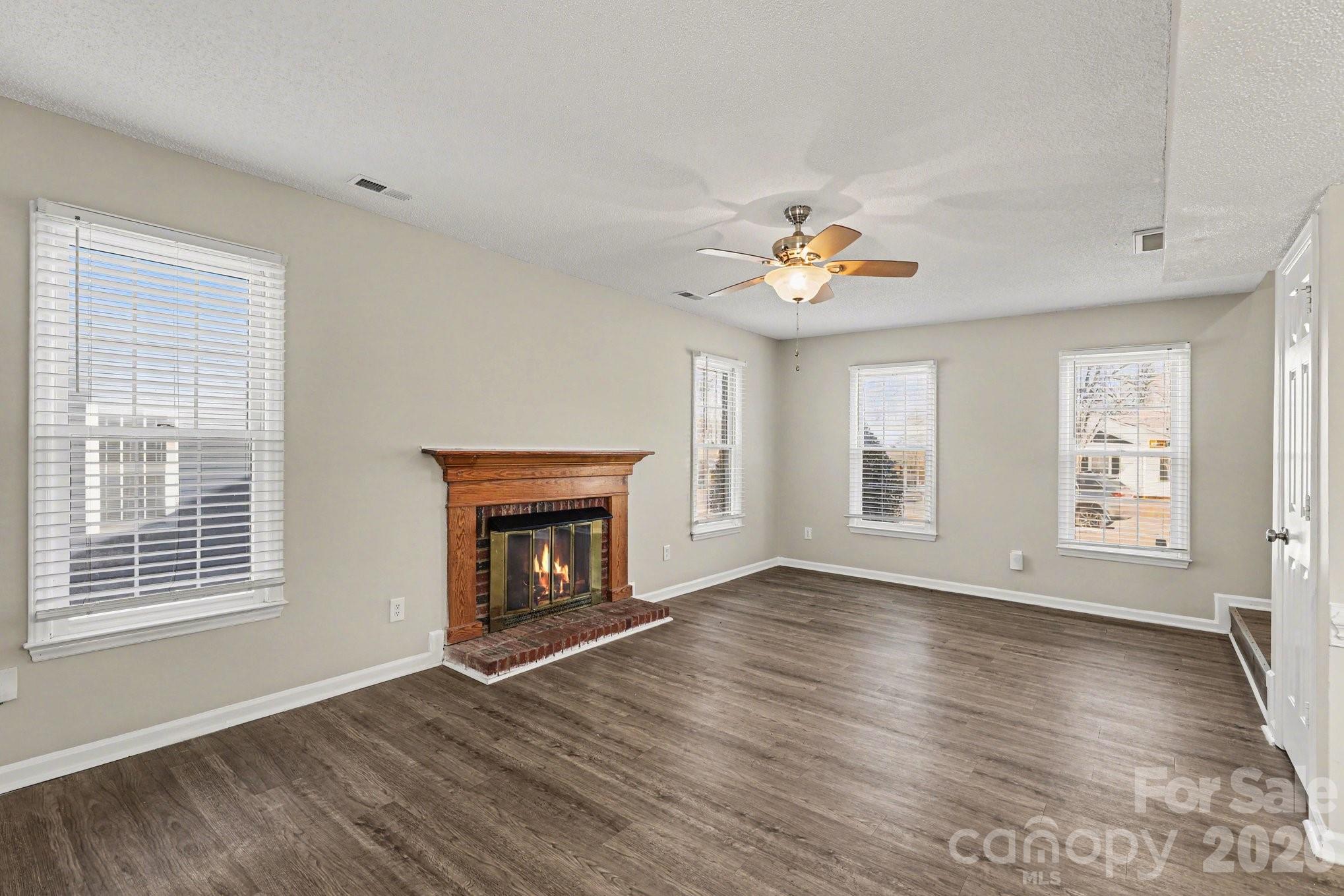 Photo 4 of 5932 Scots Bluff Drive, Charlotte, NC