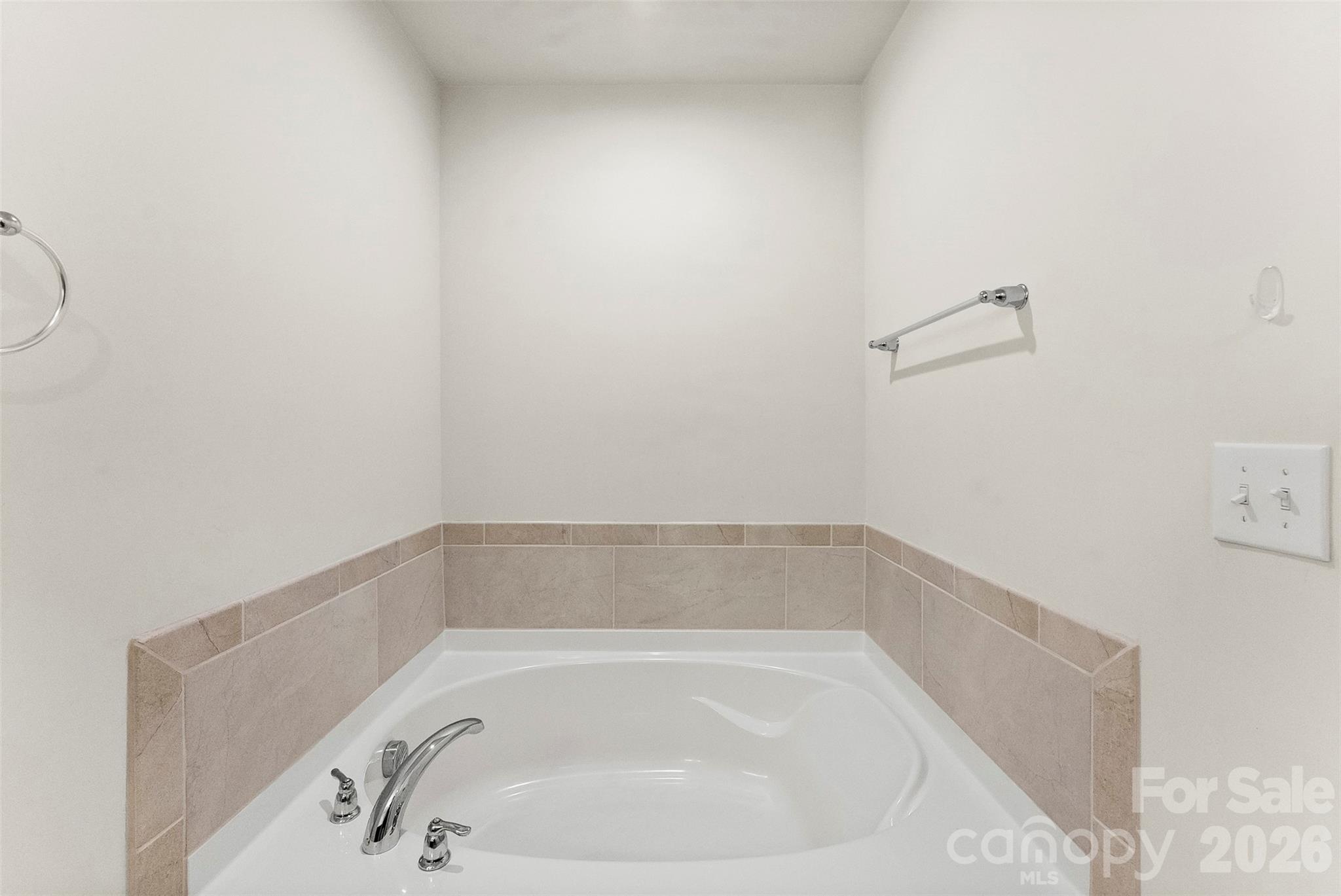 Photo 23 of 11010 Chalkbark Lane, Charlotte, NC