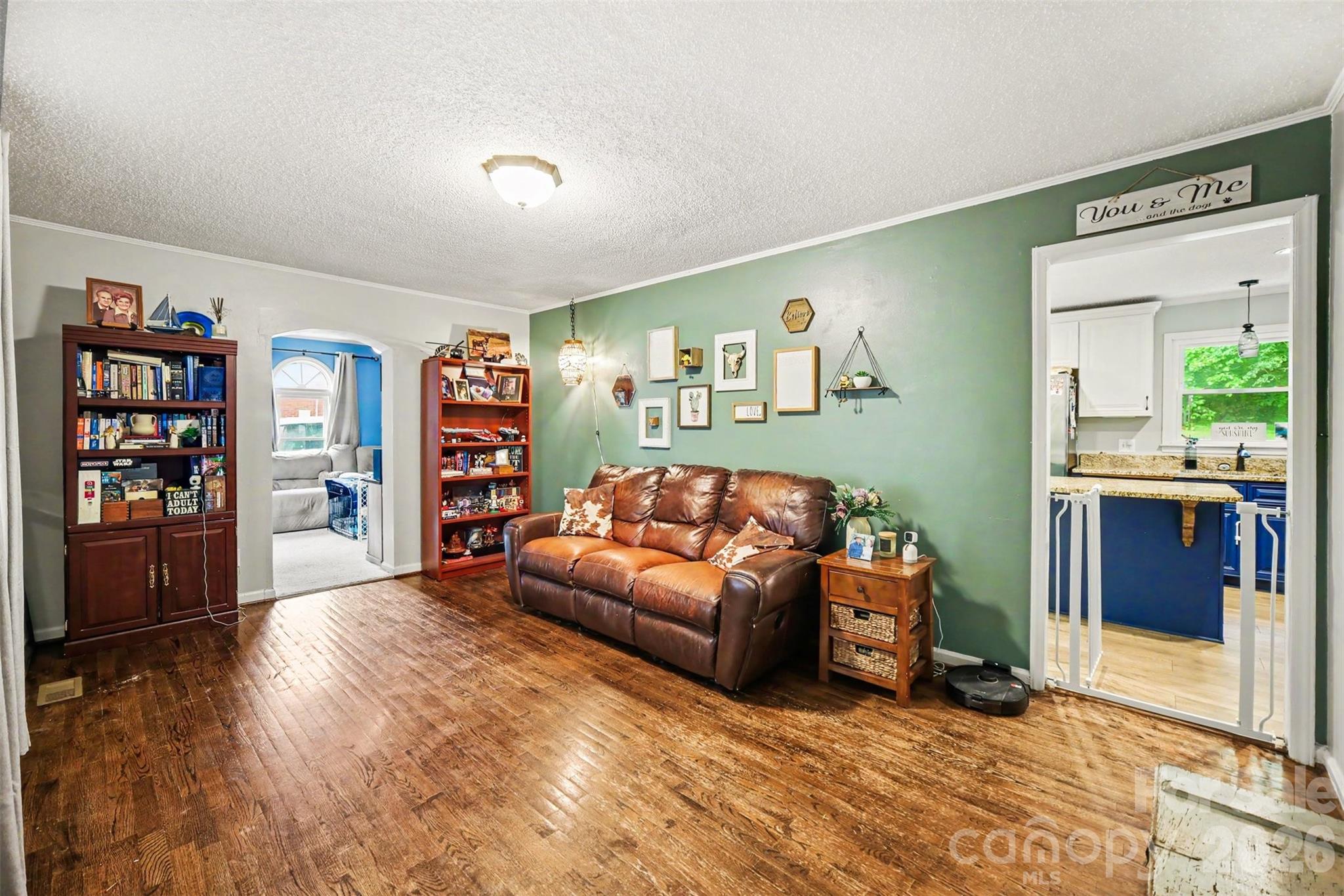 Photo 3 of 847 E Chestnut Street, Stanley, NC