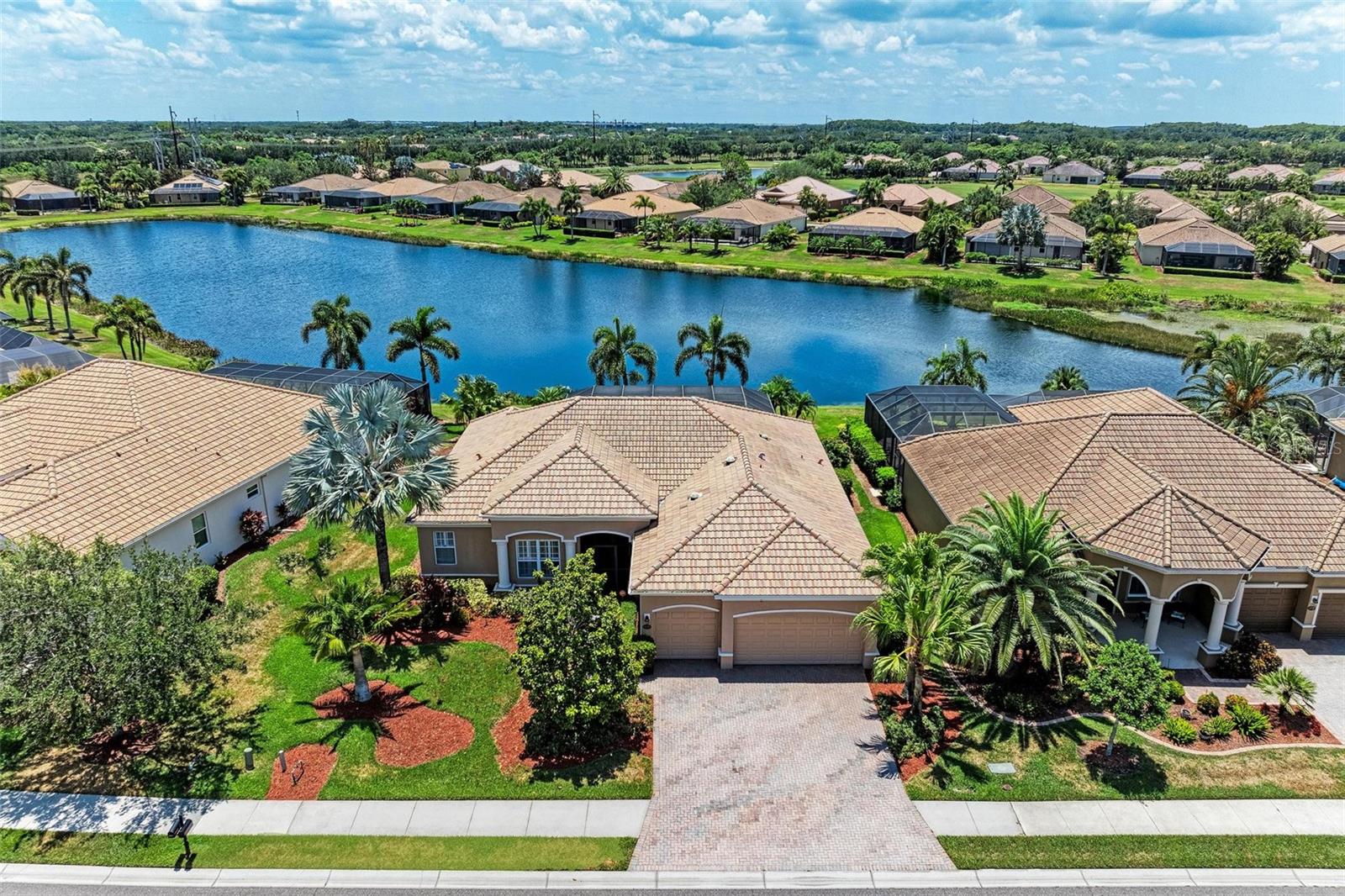 River Strand Homes for Sale | Heather Goldin