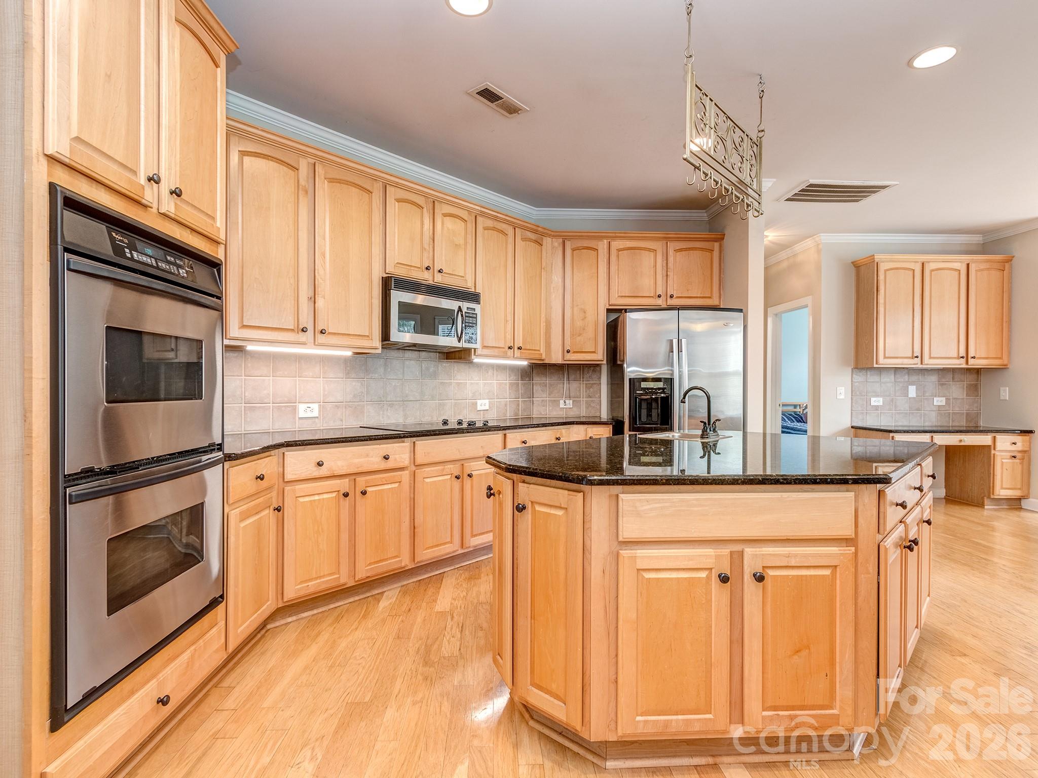 Home for sale at 4027 Riseley Lane, Charlotte, NC — photo 14 of 39