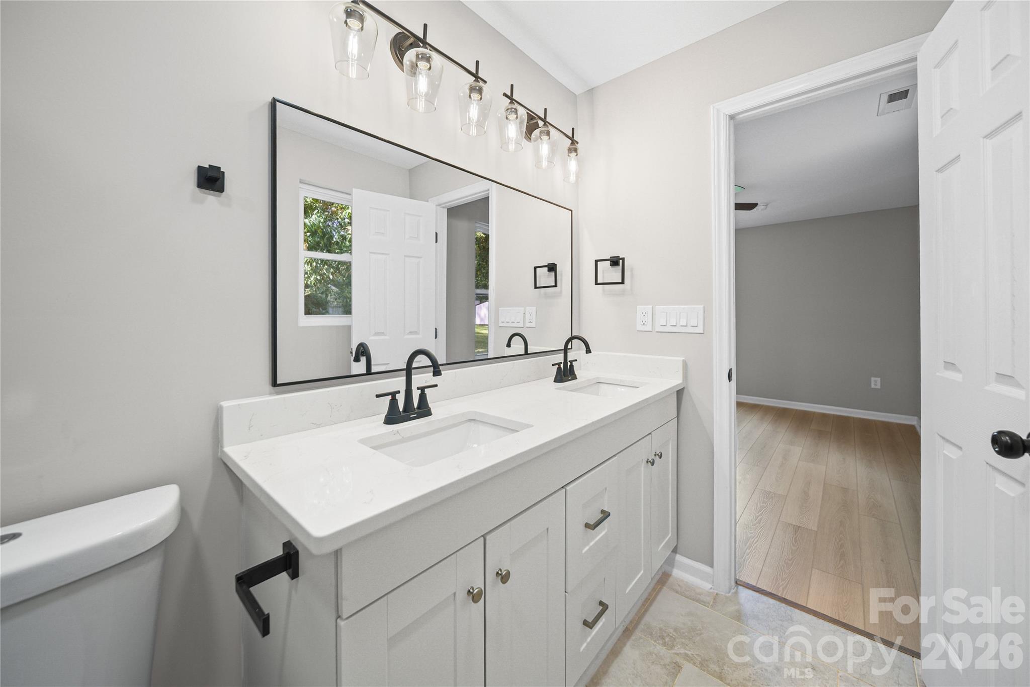 Photo 21 of 1421 Tyvola Road, Charlotte, NC