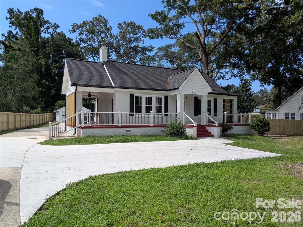 Photo 2 of 933 W Warren Street, Shelby, NC