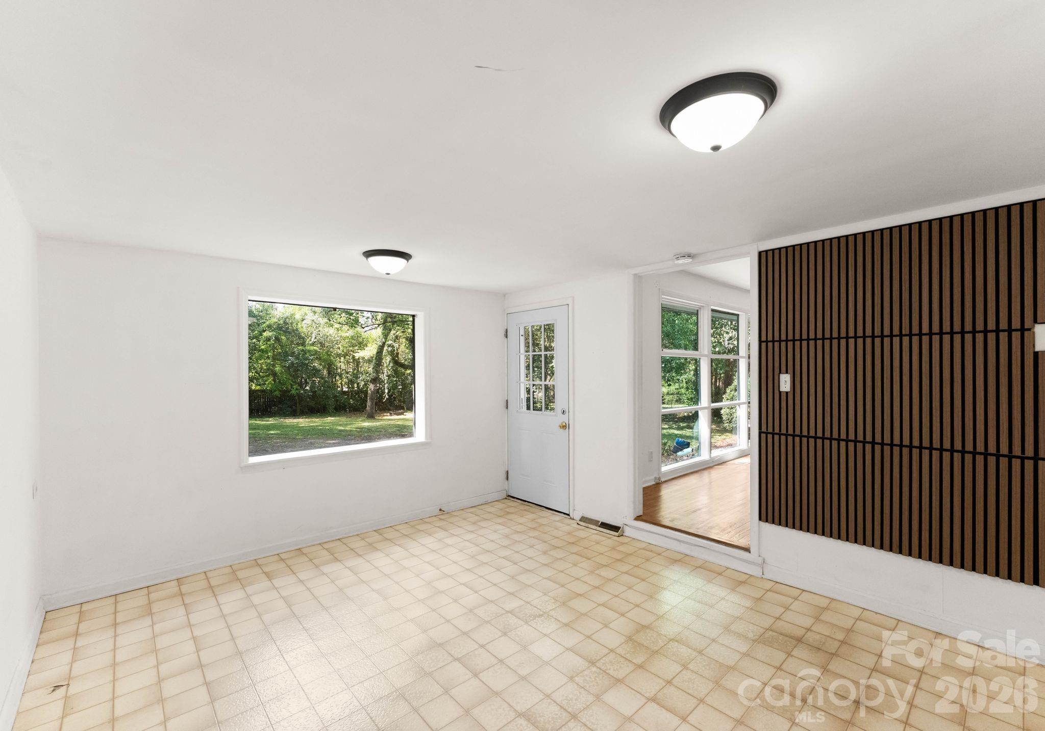1136 E Woodlawn Road, Charlotte, NC - photo 23 of 48
