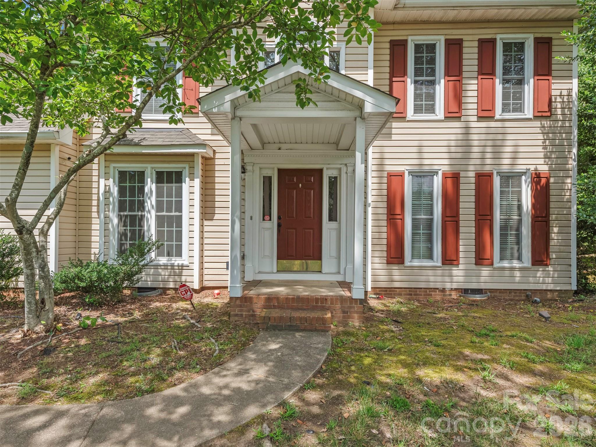 Home for sale at 14437 Raynham Drive, Charlotte, NC — photo 2 of 41