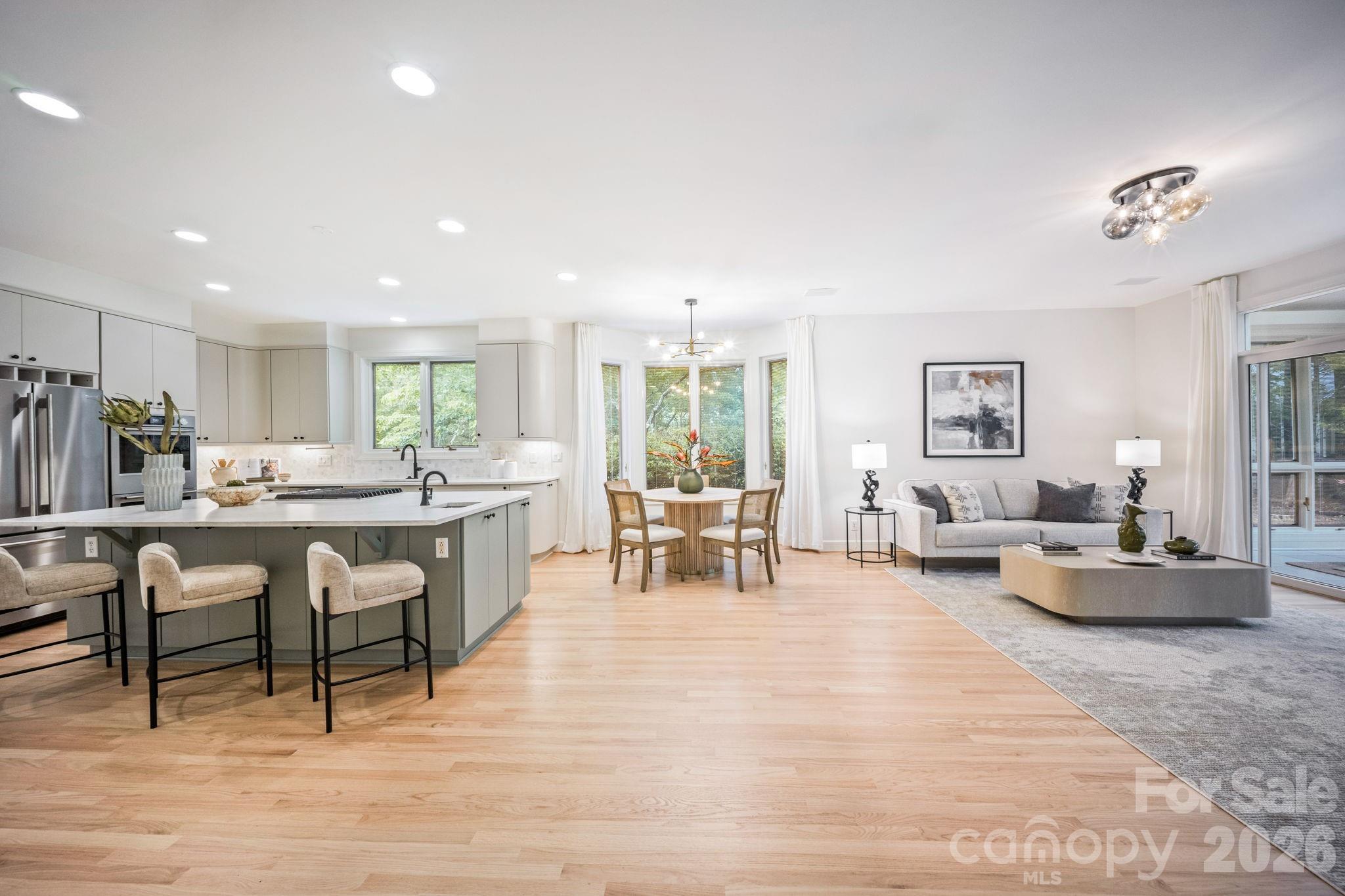 Photo 3 of 5901 Marsailles Court, Charlotte, NC