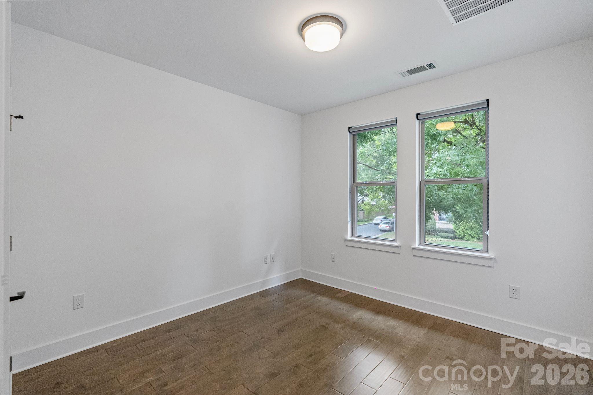 Photo 21 of 1500 Kenilworth Avenue, Charlotte, NC