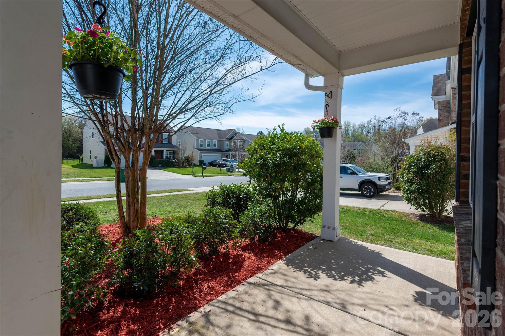 5016 Riverdale Drive, Charlotte, NC - photo 3 of 40