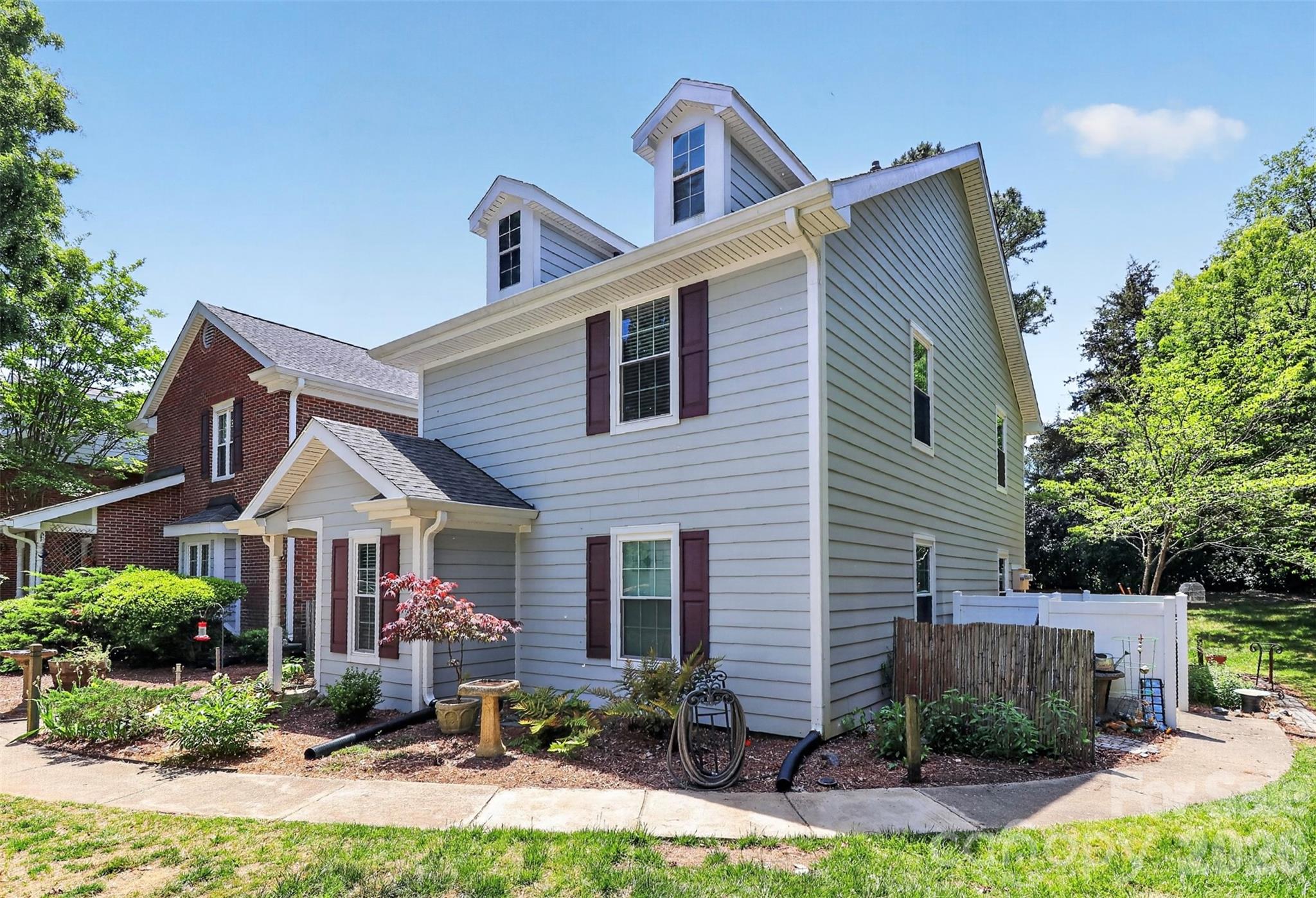 Photo 4 of 9234 Kings Canyon Drive, Charlotte, NC