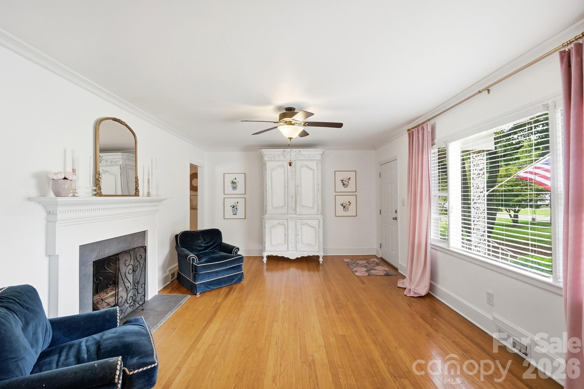 Photo 9 of 7919 Linda Lake Drive, Charlotte, NC