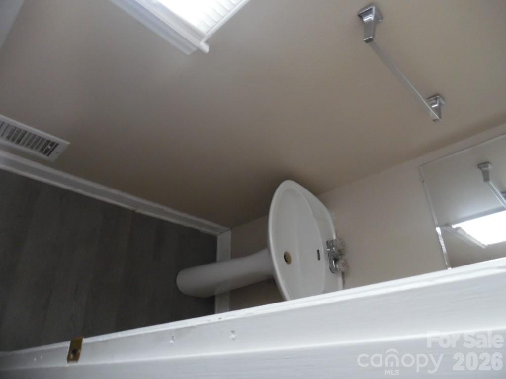 Home for sale at 6311 Coach Hill Lane, Charlotte, NC — photo 7 of 15