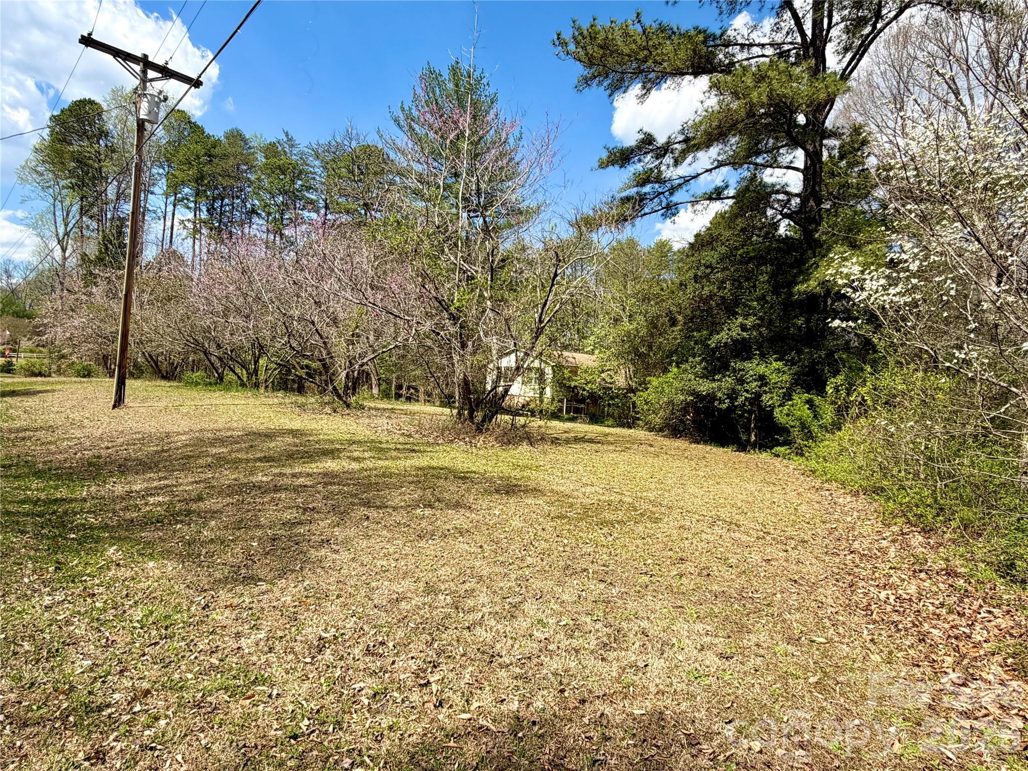 Photo 4 of 2925 Sparrow Springs Road, Gastonia, NC