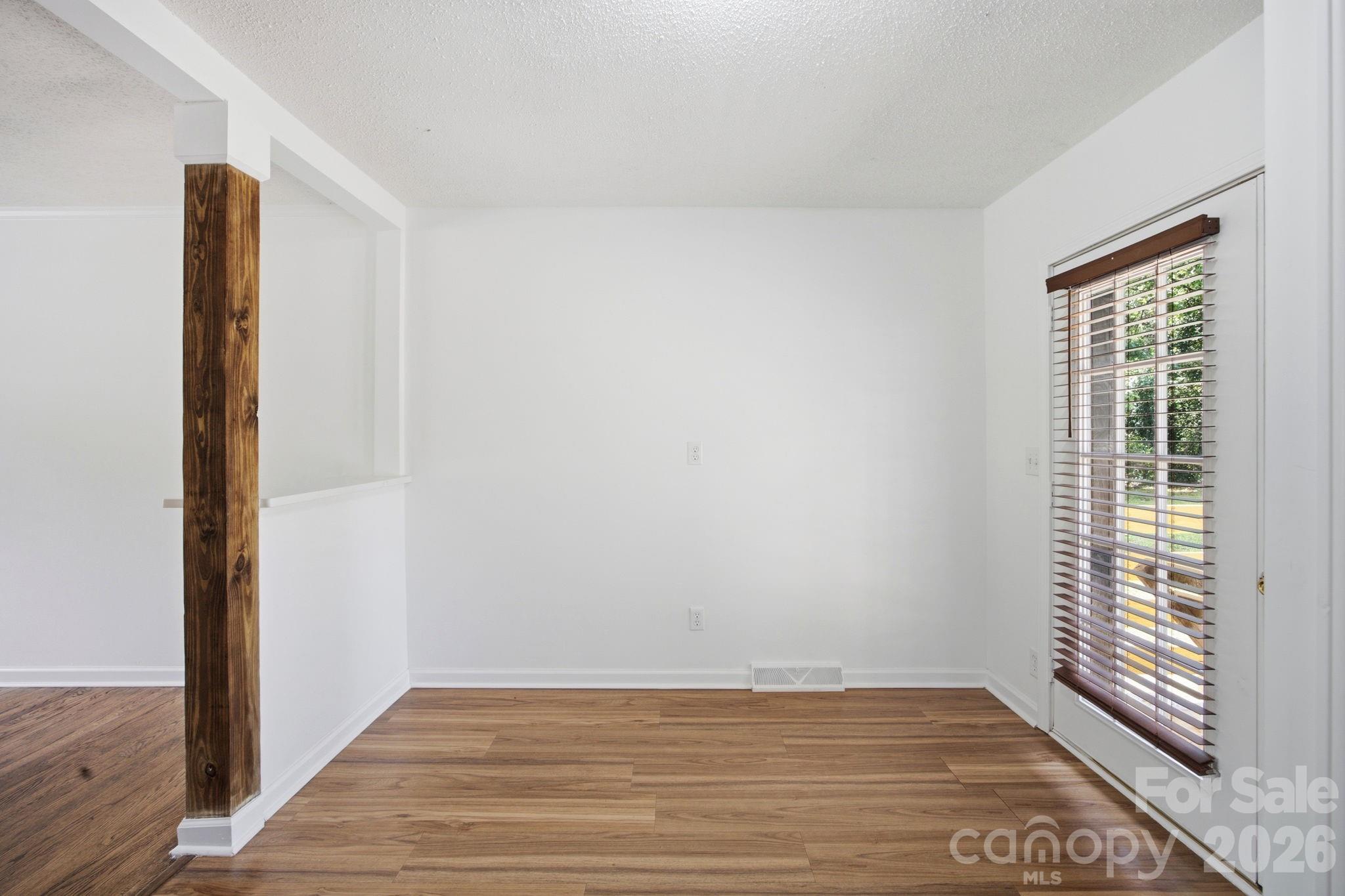 Home for sale at 9401 Feldbank Drive, Charlotte, NC — photo 10 of 42