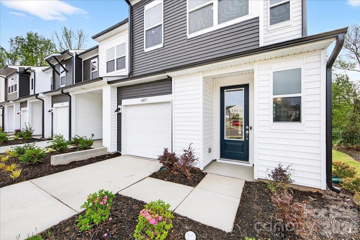 Photo 2 of 6057 Longar Lane, Charlotte, NC