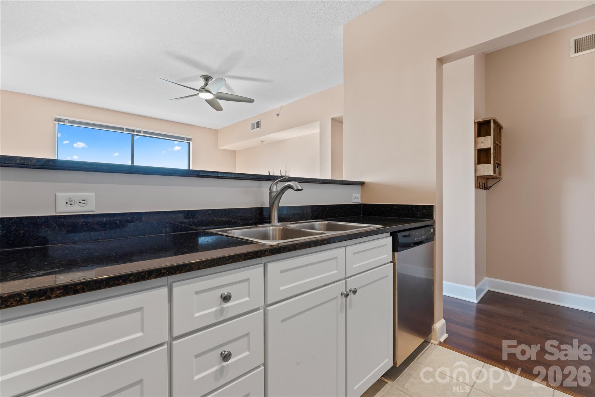 Photo 15 of 1315 East Boulevard714, Charlotte, NC